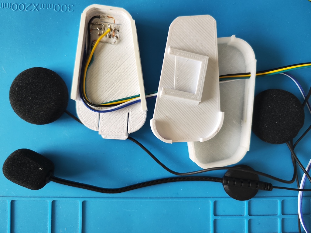 intercom cardo packtalk bold holder by Az | Download free STL model ...