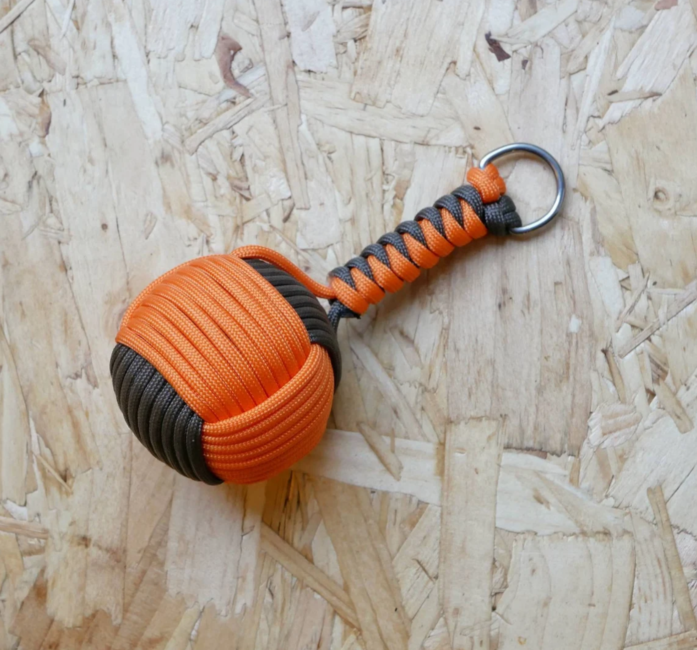Floating keychain for camping/fishing by Digitzia_novaxe - MakerWorld