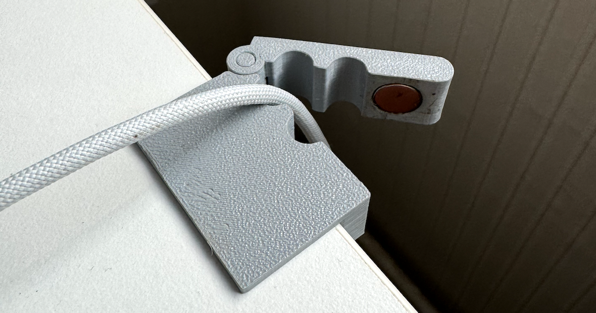 Desk cable guide (parameterized) par Mark | Téléchargez gratuitement un ...