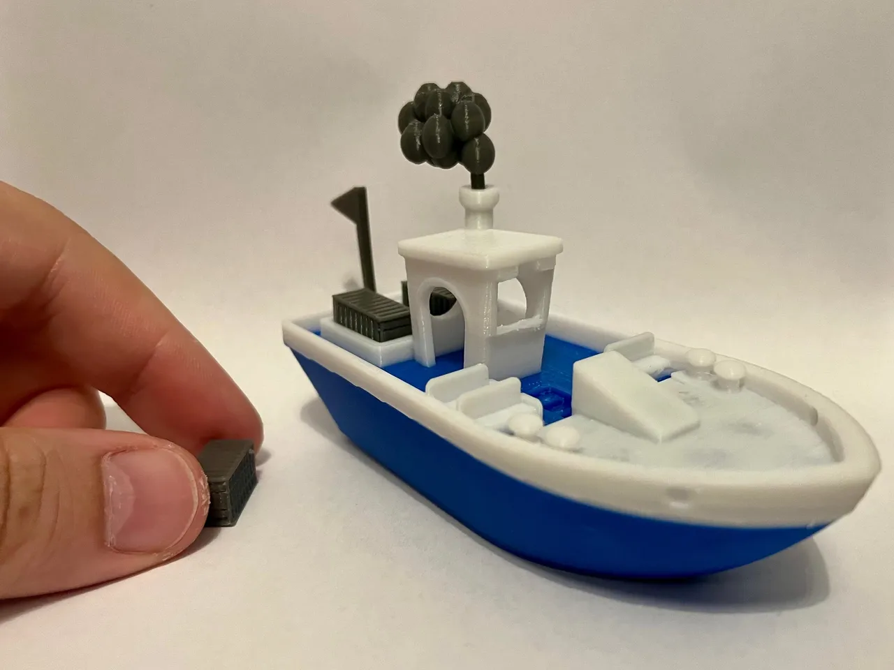 Stable floating Benchy with Cargo, Smoke and Flag (Multicolor Version ...