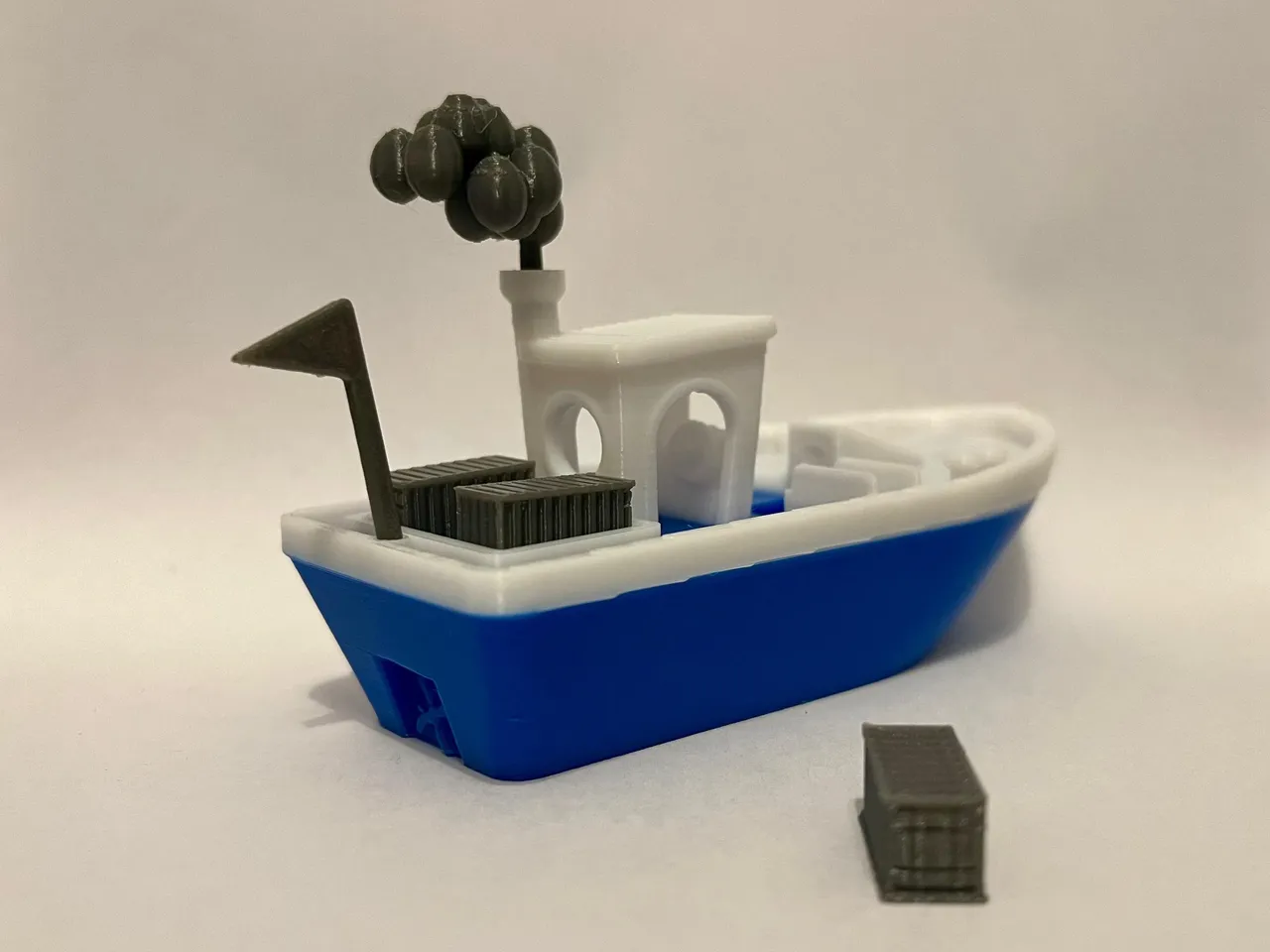 Stable floating Benchy with Cargo, Smoke and Flag (Multicolor Version ...