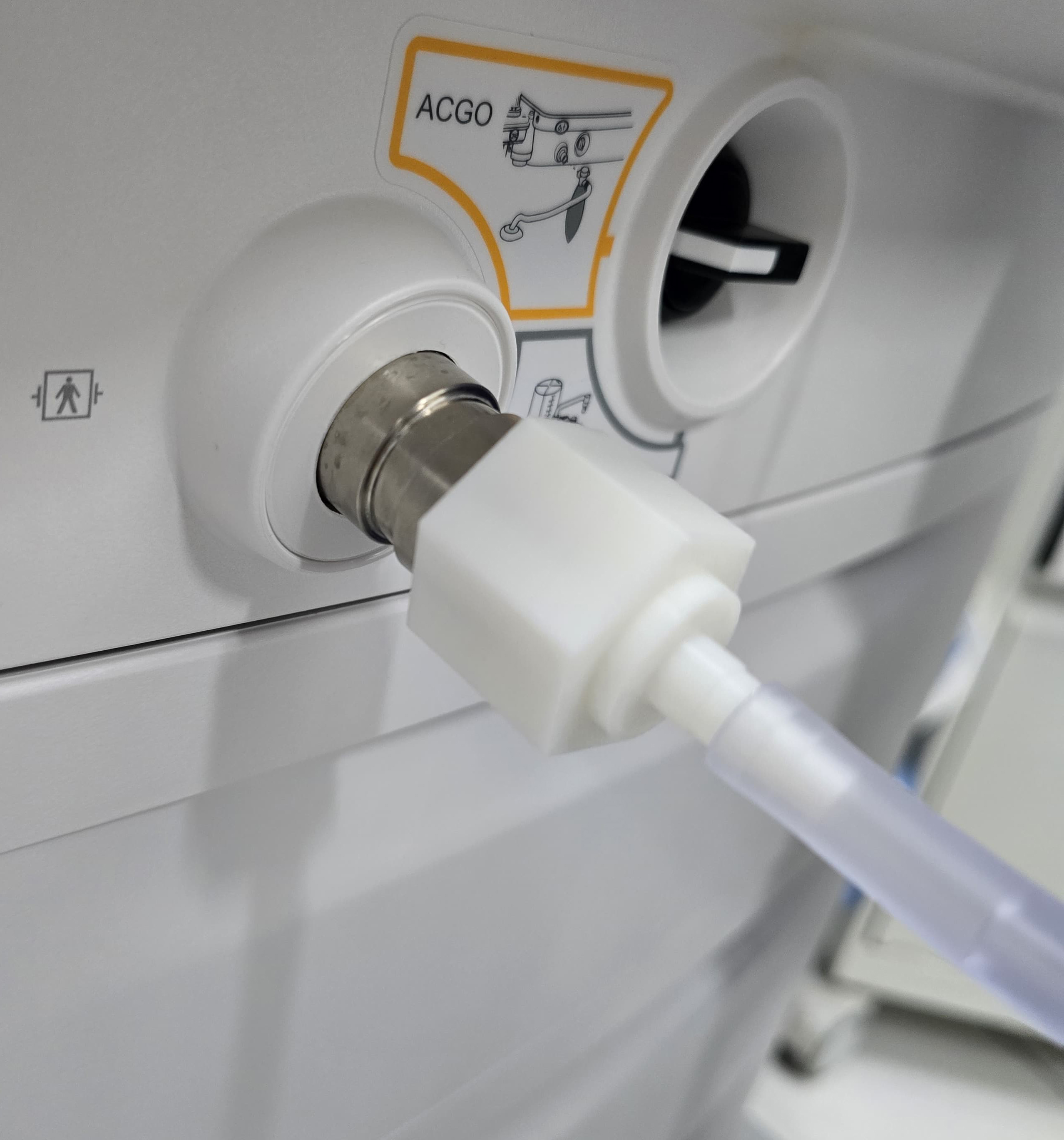 Anesthesia machine adapter for fresh gas outlet par rjng | Téléchargez ...