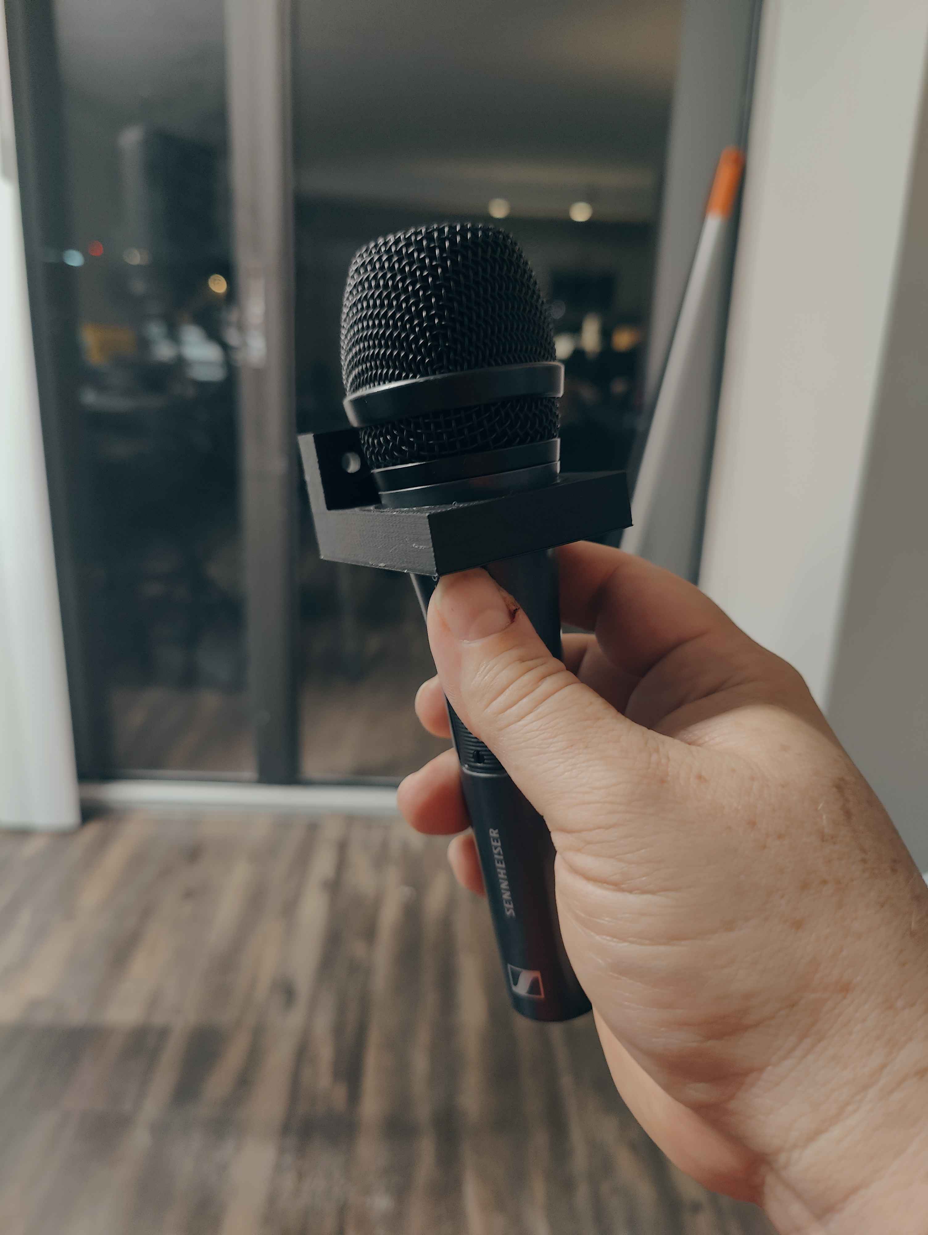 Screw-on mic holder. by DJ Stymie | Download free STL model ...