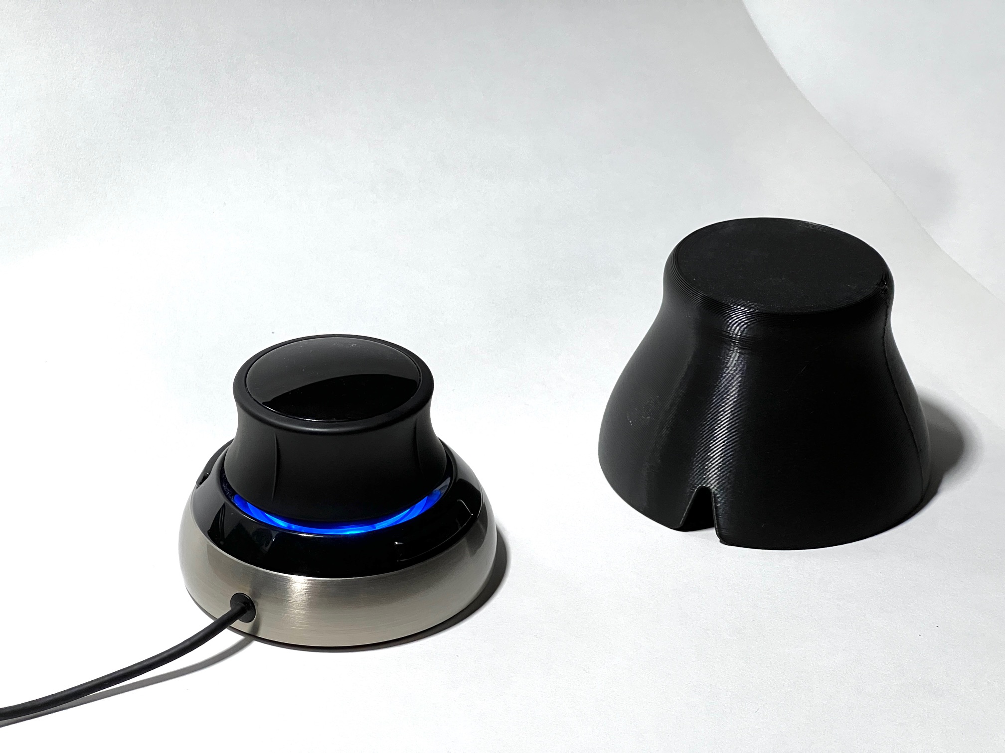 Spacemouse cover (easy to print) by Falconflyers | Download free STL ...