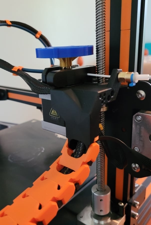Ender 3 V2 Drag Chain Extruder Mount and Jogged Link by Penitent Hollow ...