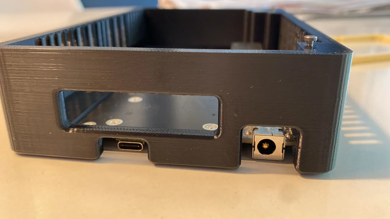 „Black Box“ 1,4L AMD RX 6400 eGPU Case by Felix M | Download free STL ...