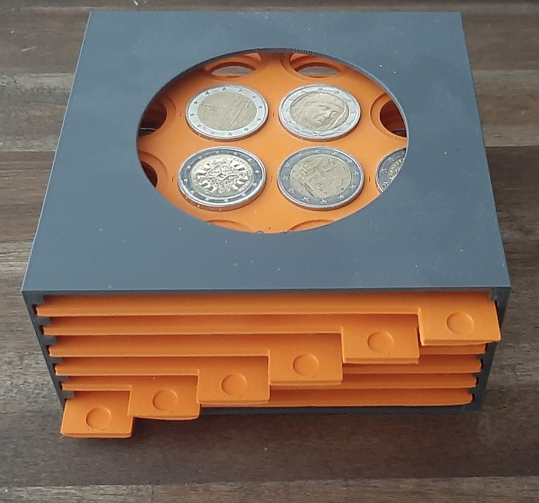 Storage for 2 euro coins for collectors by Felix | Download free STL ...