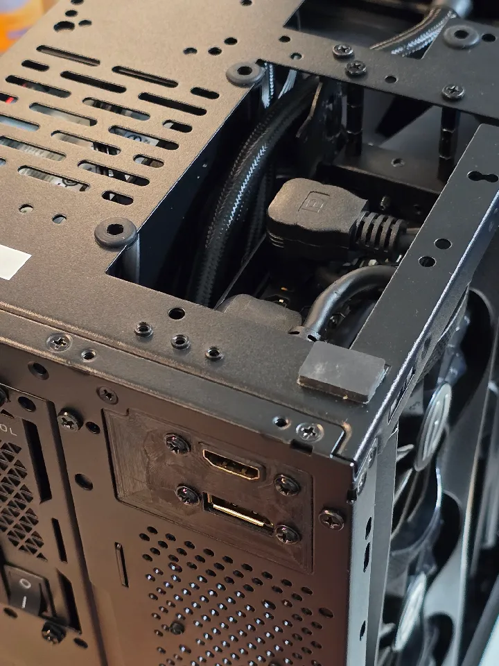 SSUPD Meshroom S V2 rear GPU mount hdmi display port adapter by ...