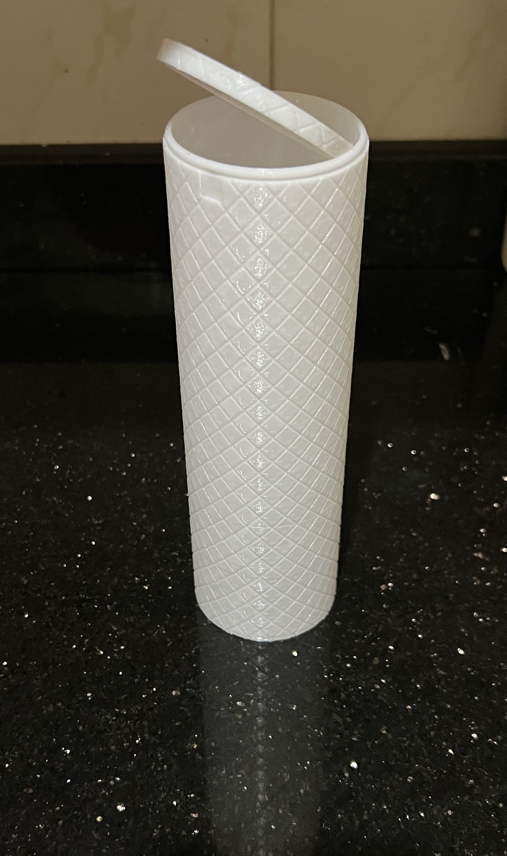 Diamond Knurled Container by 3D Mass Production | Download free STL ...
