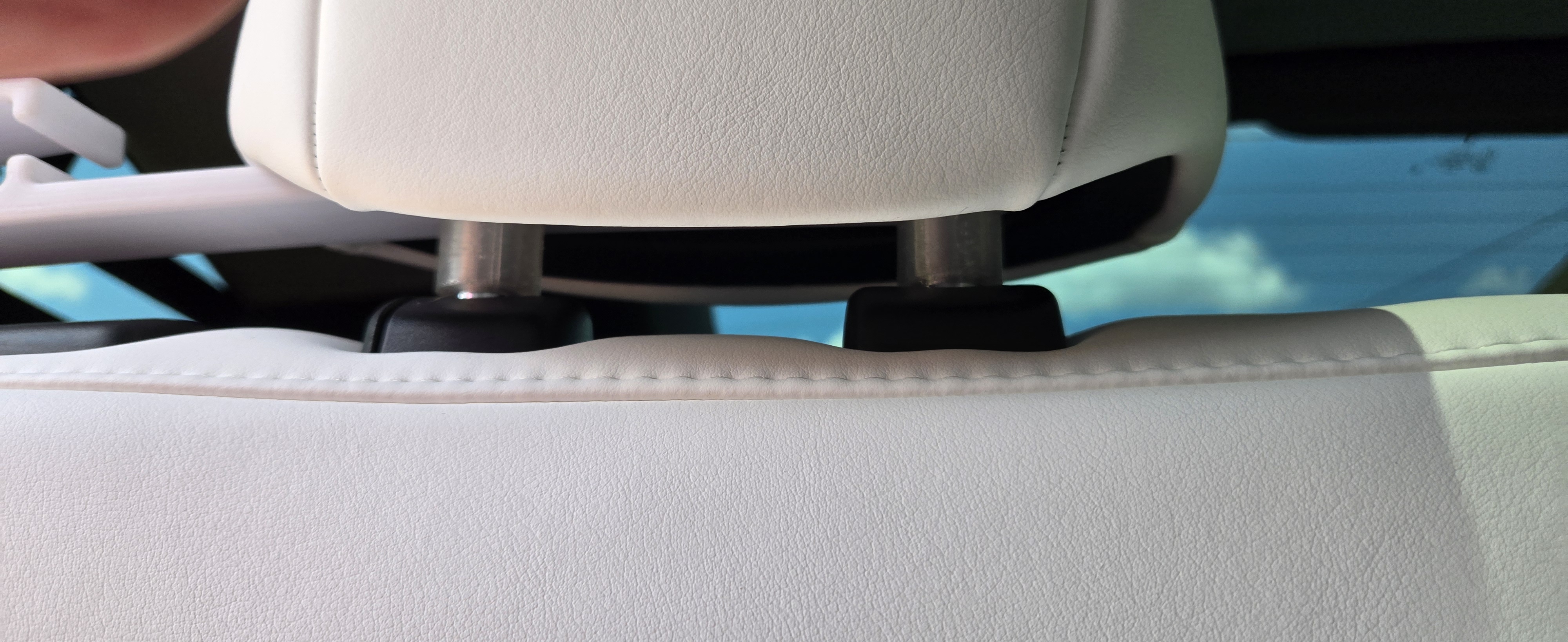 Tesla Model Y headrest bushings by Leavingthelegacy | Download free STL ...