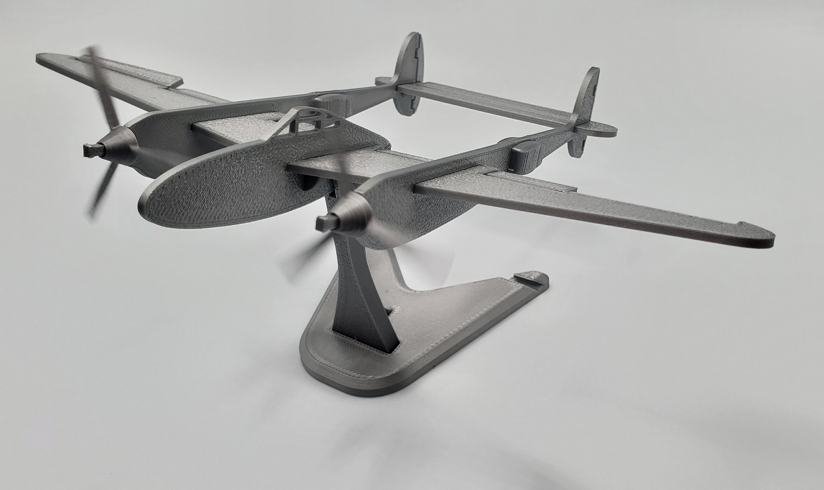 Lockheed P-38 Lightning WWII Fighter Airplane Model Kit por Fight to ...