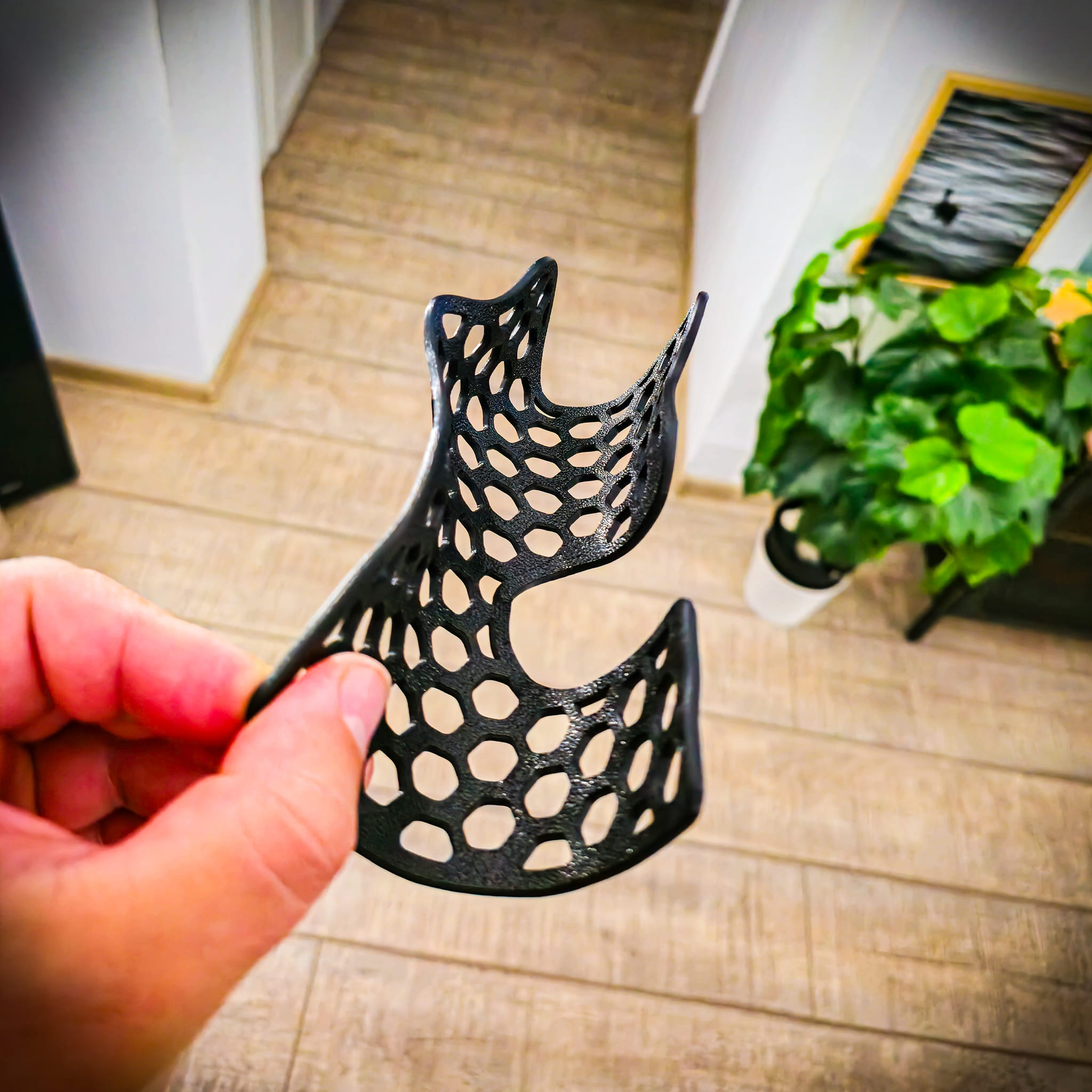 Honeycomb Wrist Cast by Sebi_Deka | Download free STL model ...