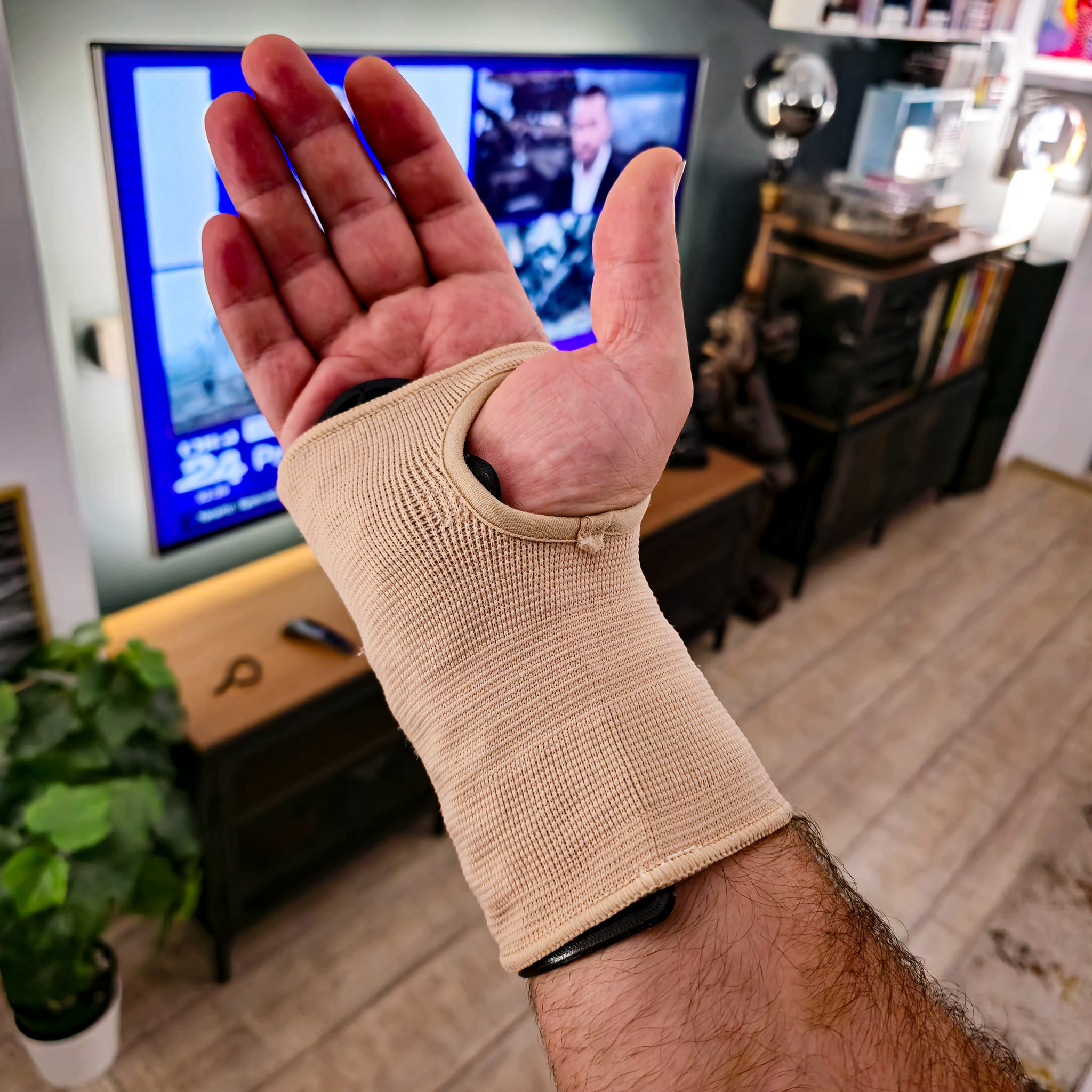 Honeycomb Wrist Cast by Sebi_Deka | Download free STL model ...