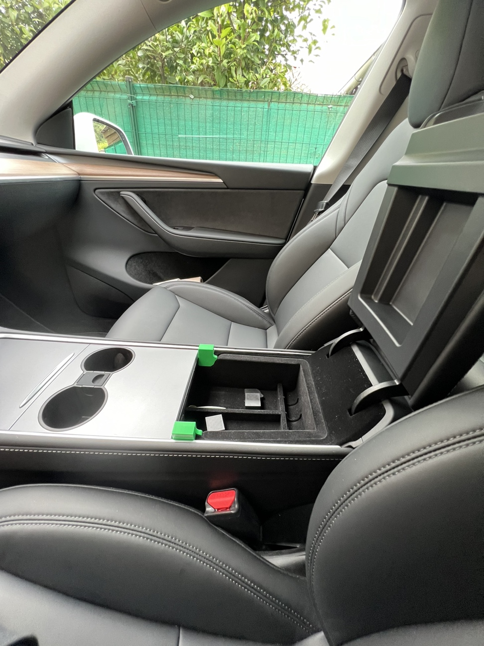 Arm Rest Riser Tesla model Y (Réhausseur accoudoir) by Cedric ...