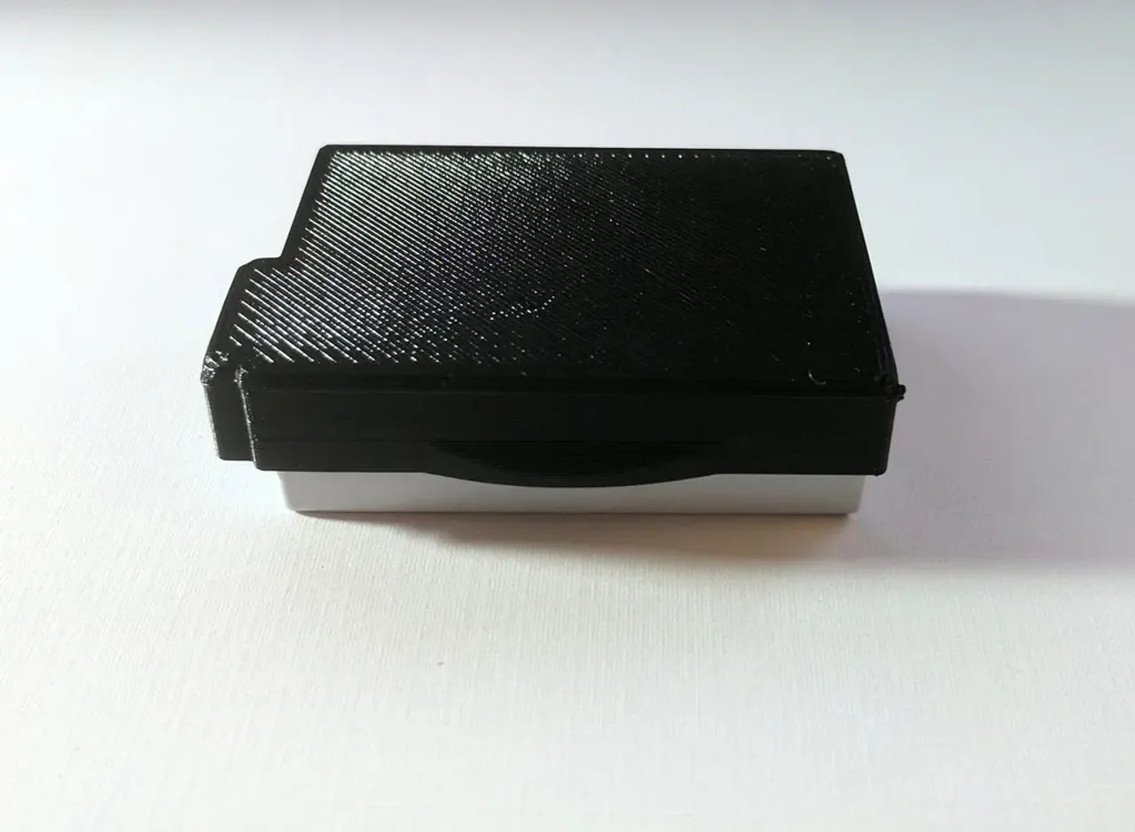Canon Camera Battery Cover by Zemba Craftworks | Download free STL ...