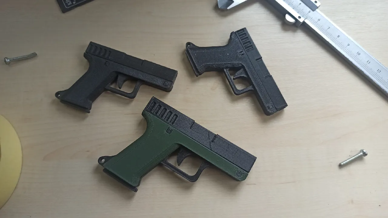 Keychain small gun by BramBy | Download free STL model | Printables.com