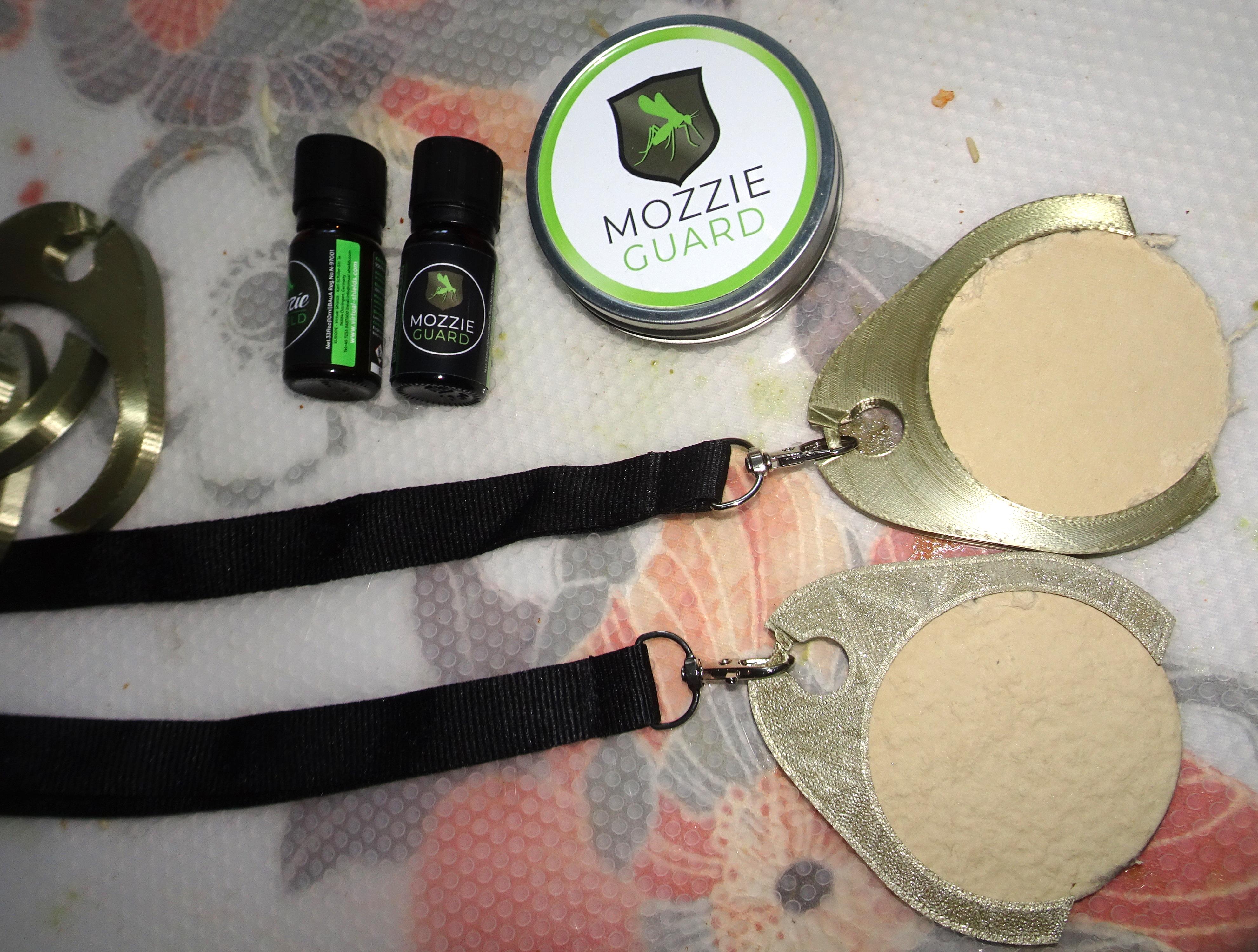 Mozzie Guard Wafer-Holder / Oblatenhalter zum Umhängen / Wafer holder ...