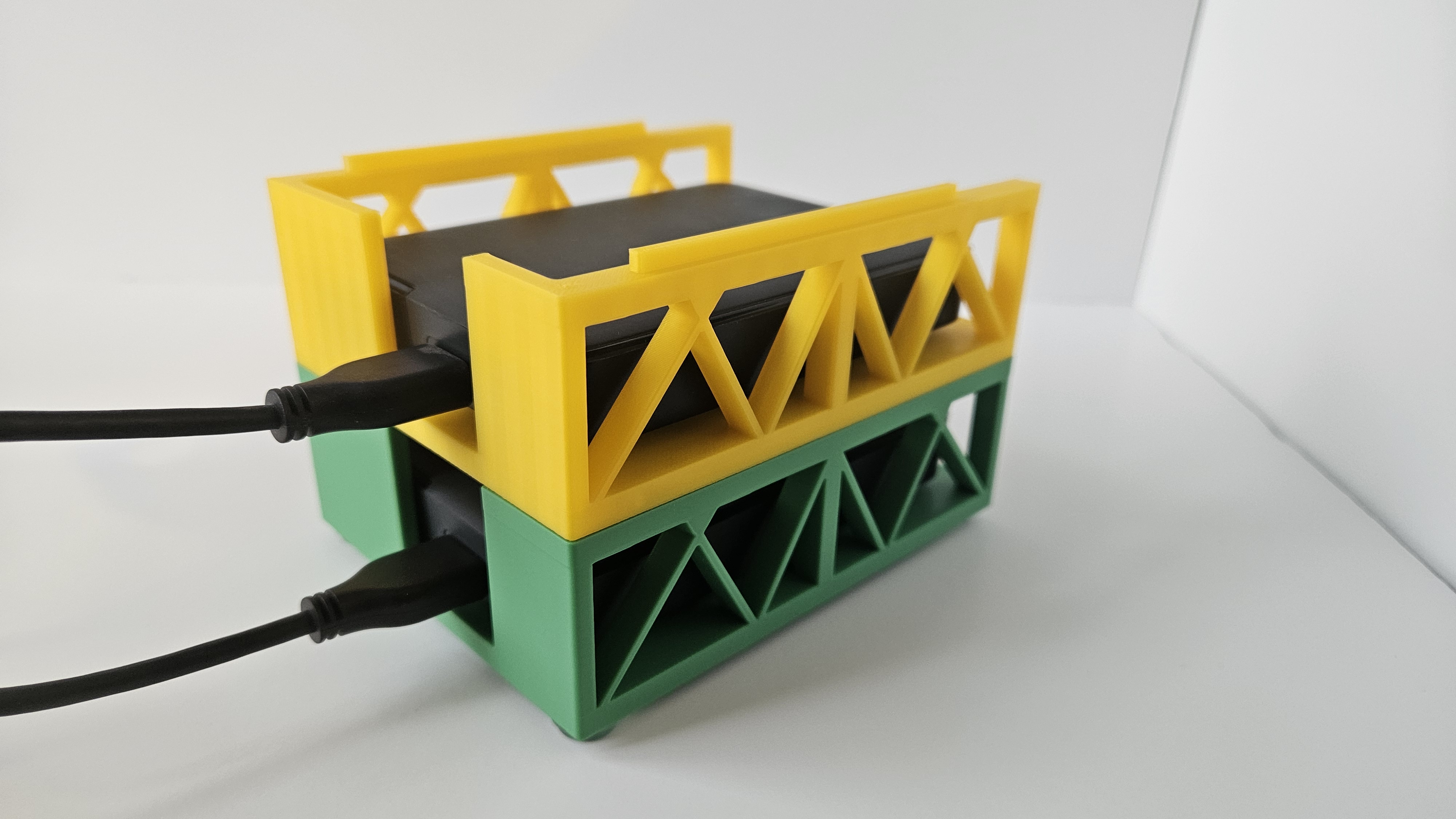 Stackable Hard Drive Server Rack by MTFPrint | Download free STL model ...