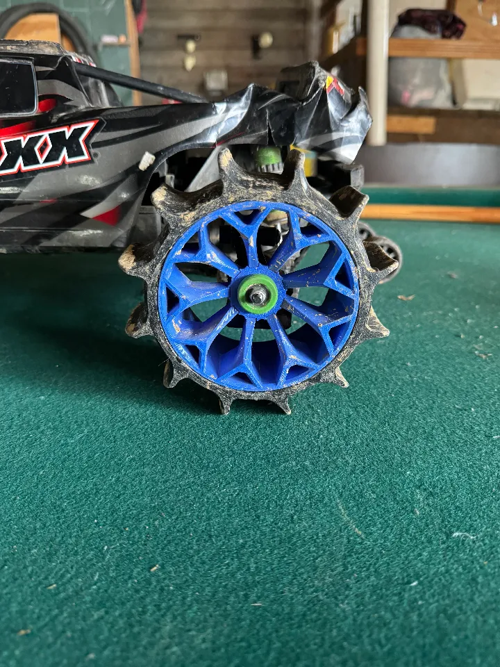 Traxxas Maxx Rim and Paddle Tire by DuncanDonuts640 | Download free STL ...