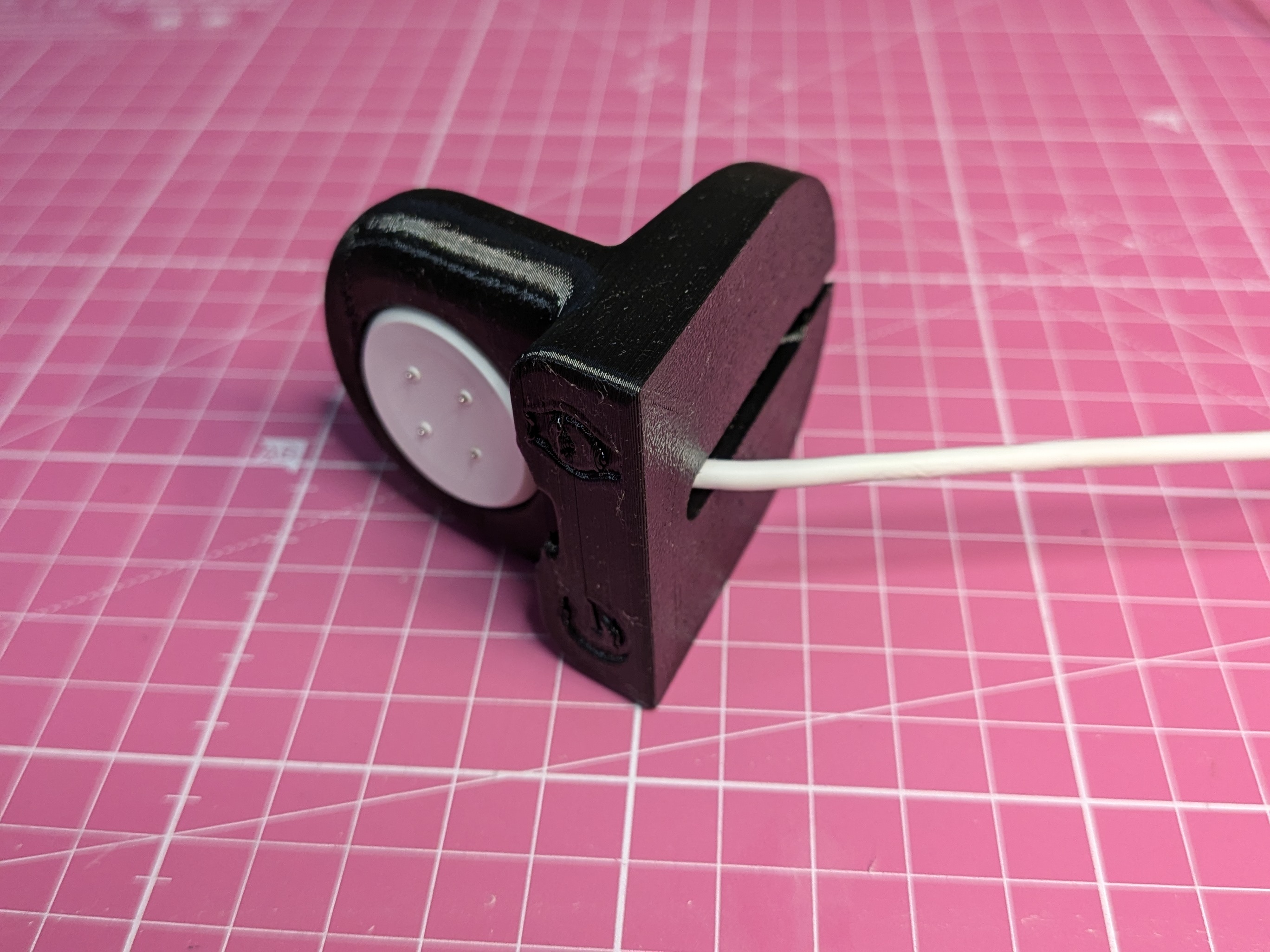 Pixel Watch 2 / 3 (41mm) Charging Stand by EBD Design Studio | Download ...