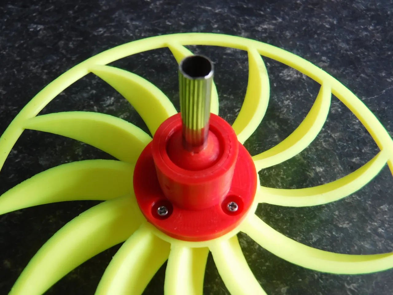 Sun ray pattern (multi blade horizontal propeller), self orientating ...