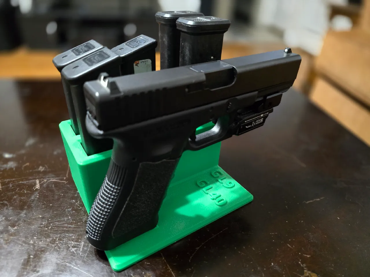 Glock 17 stand with mag storage by Boosted240 | Download free STL model ...