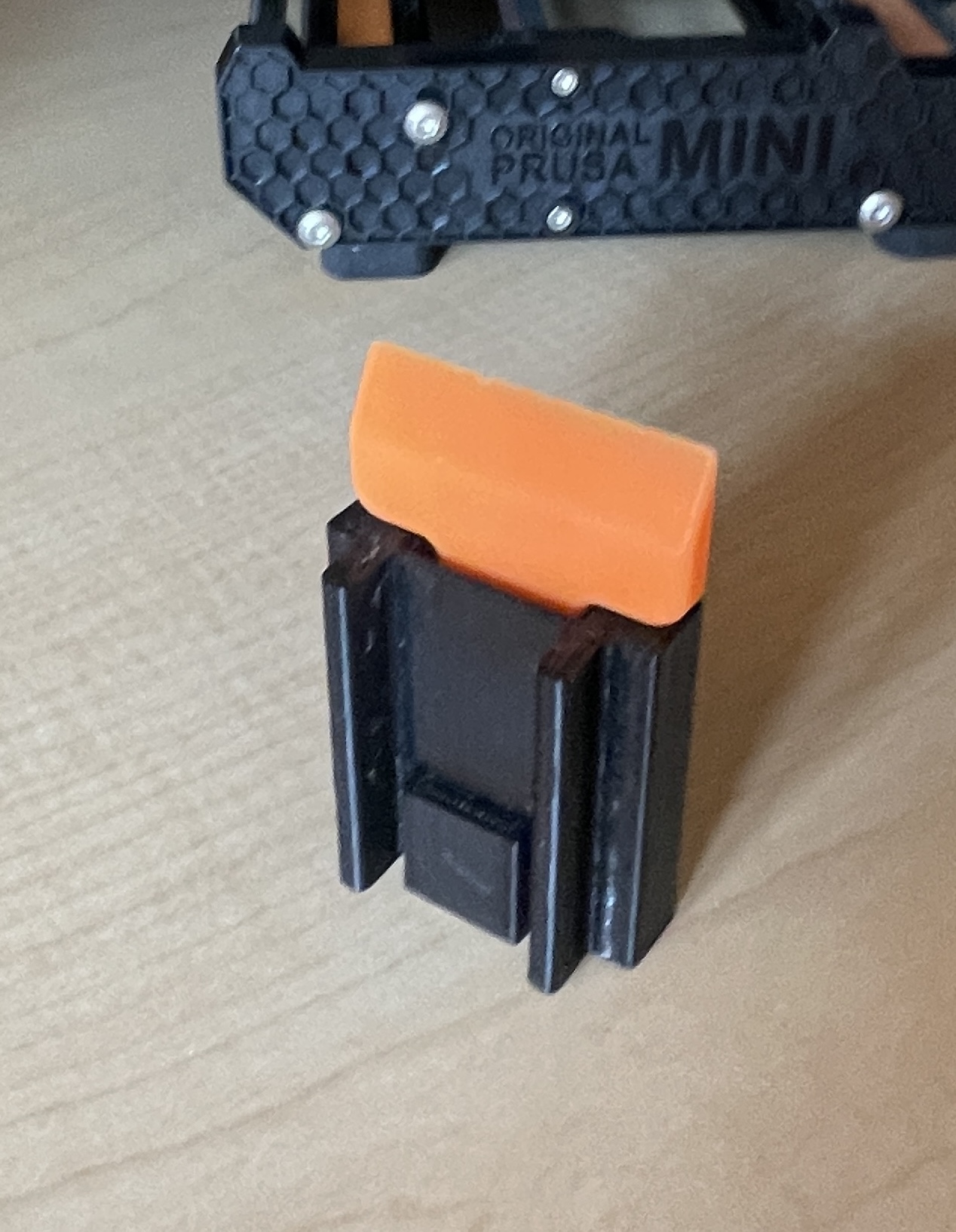 Magnetic Scraper for Prusa Mini by Austin Deegan | Download free STL ...