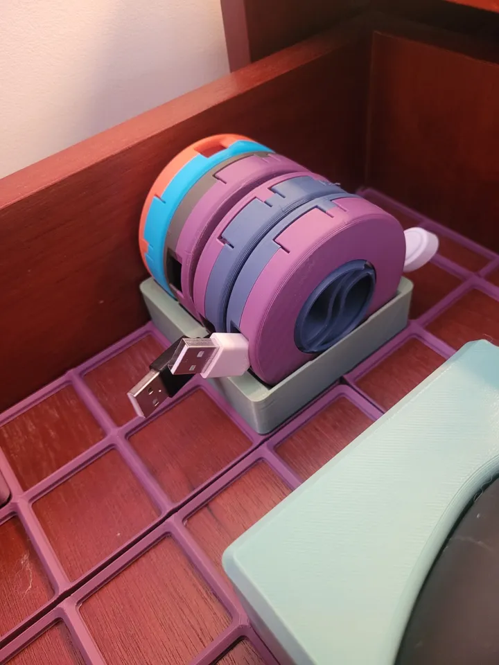 gridfinity cable winder holder by Baden West | Download free STL model ...