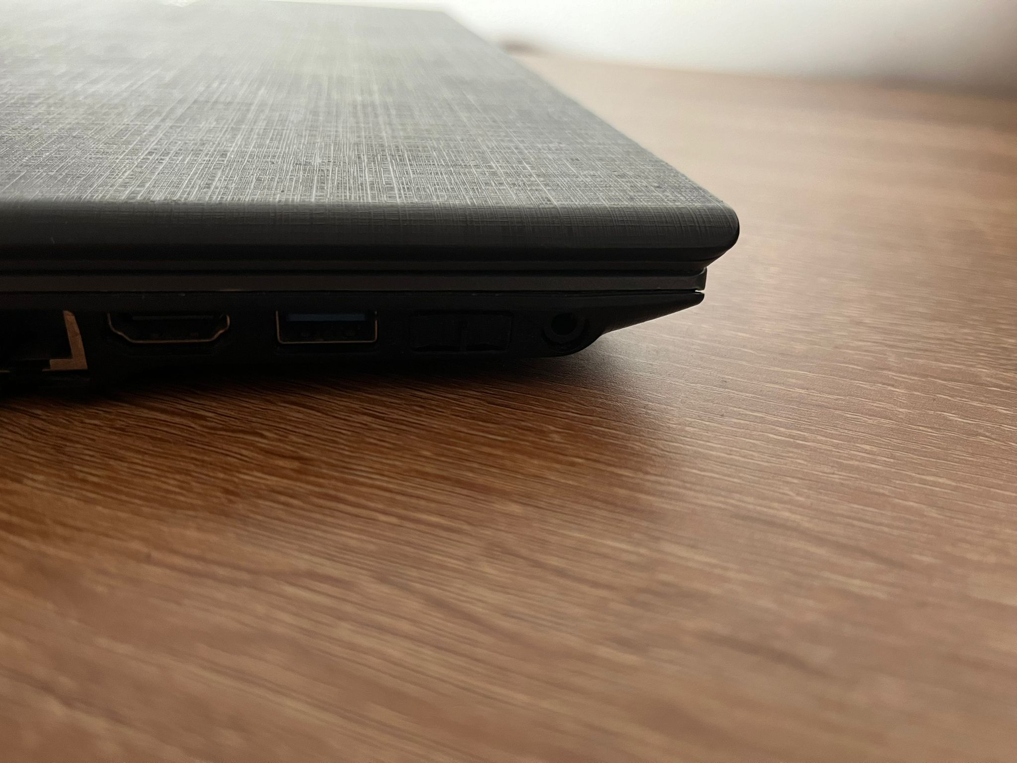 usb port cover - copertura porta usb by Enrico Zanardo | Download free ...