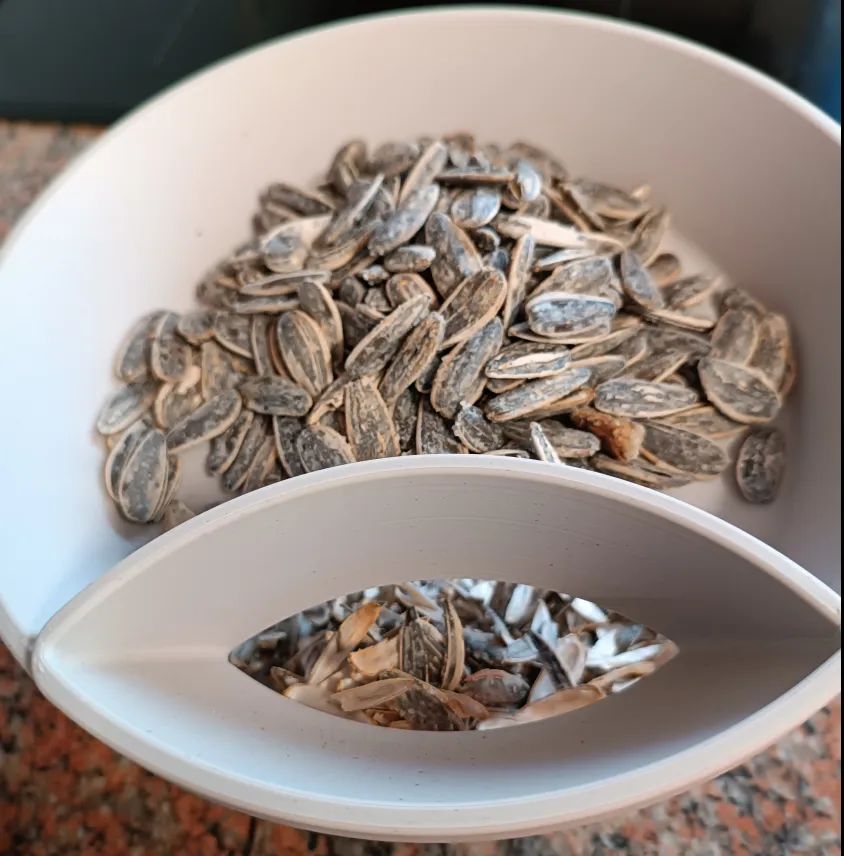 Sunflower Seed/Pistachio bowl (Pipas y Pistachos) by MakerzingerXYZ ...