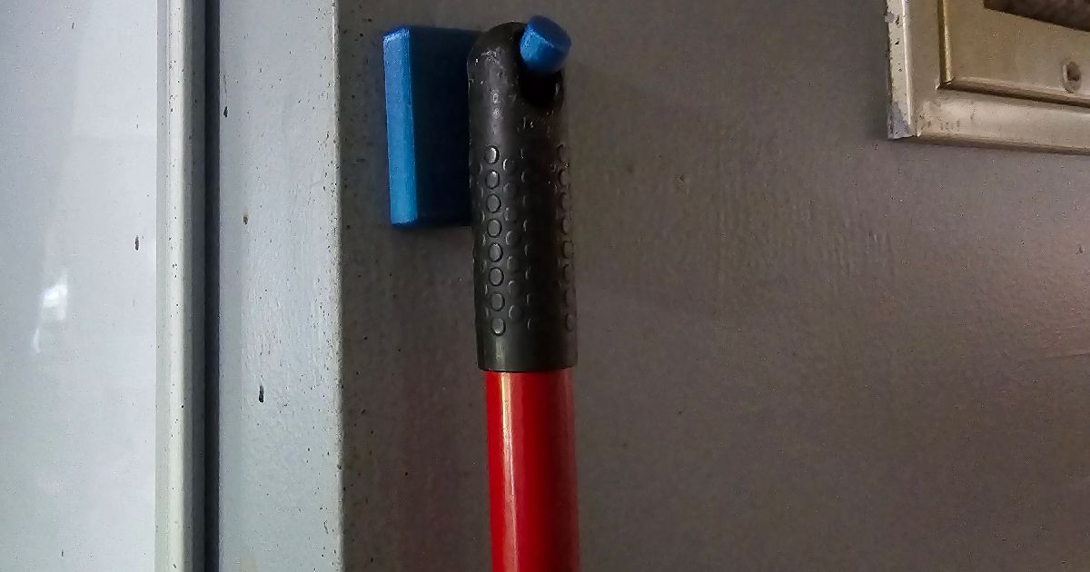 broom hook by Ahbowles | Download free STL model | Printables.com