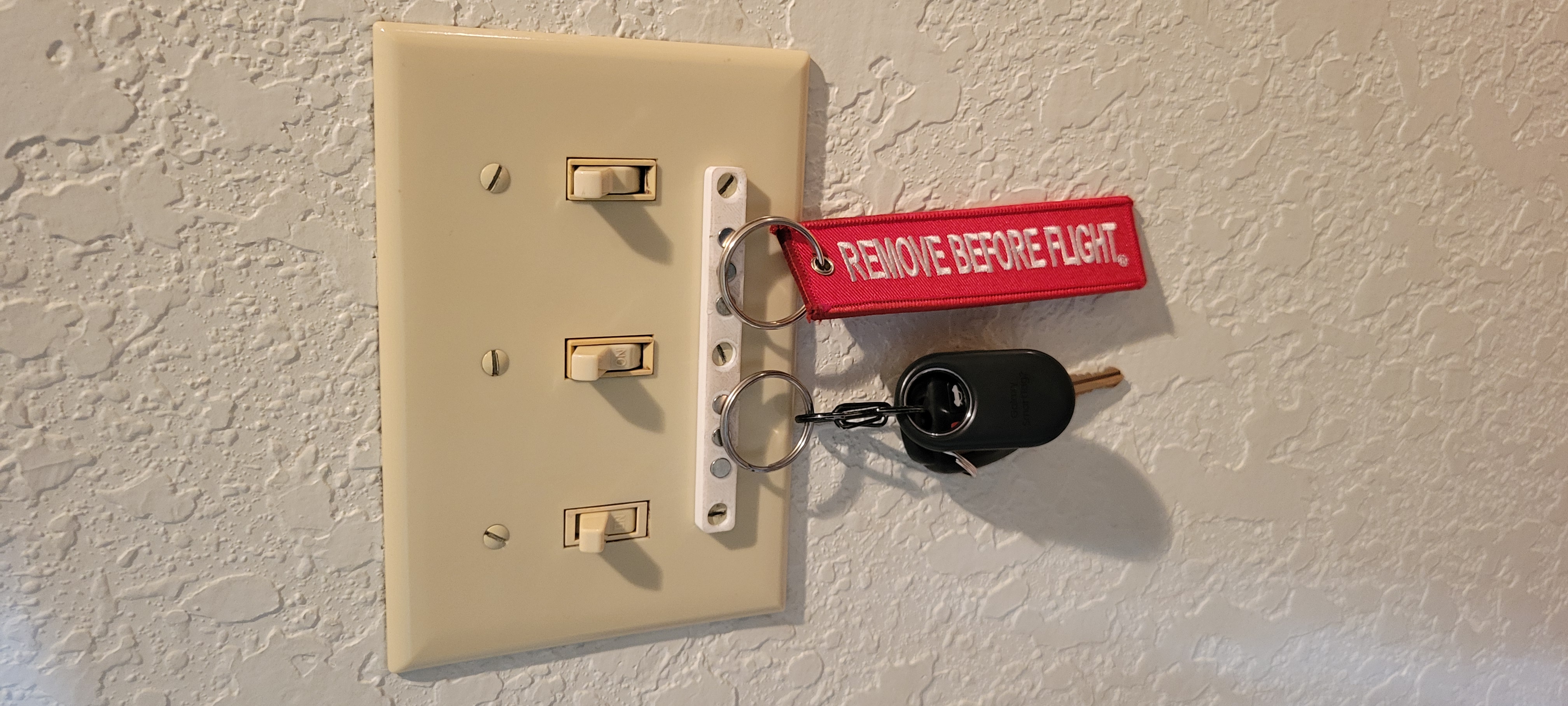 Magnetic Key/Ridge Wallet Holder by KJBaterdene | Download free STL ...