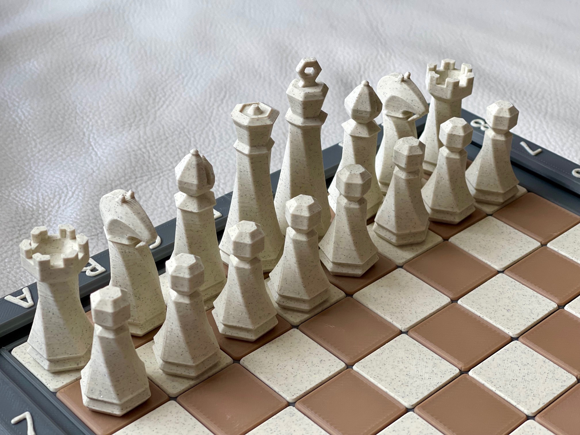 Hexagon Chess Set - magnetic, no support by vmLOGIC | Download free STL ...