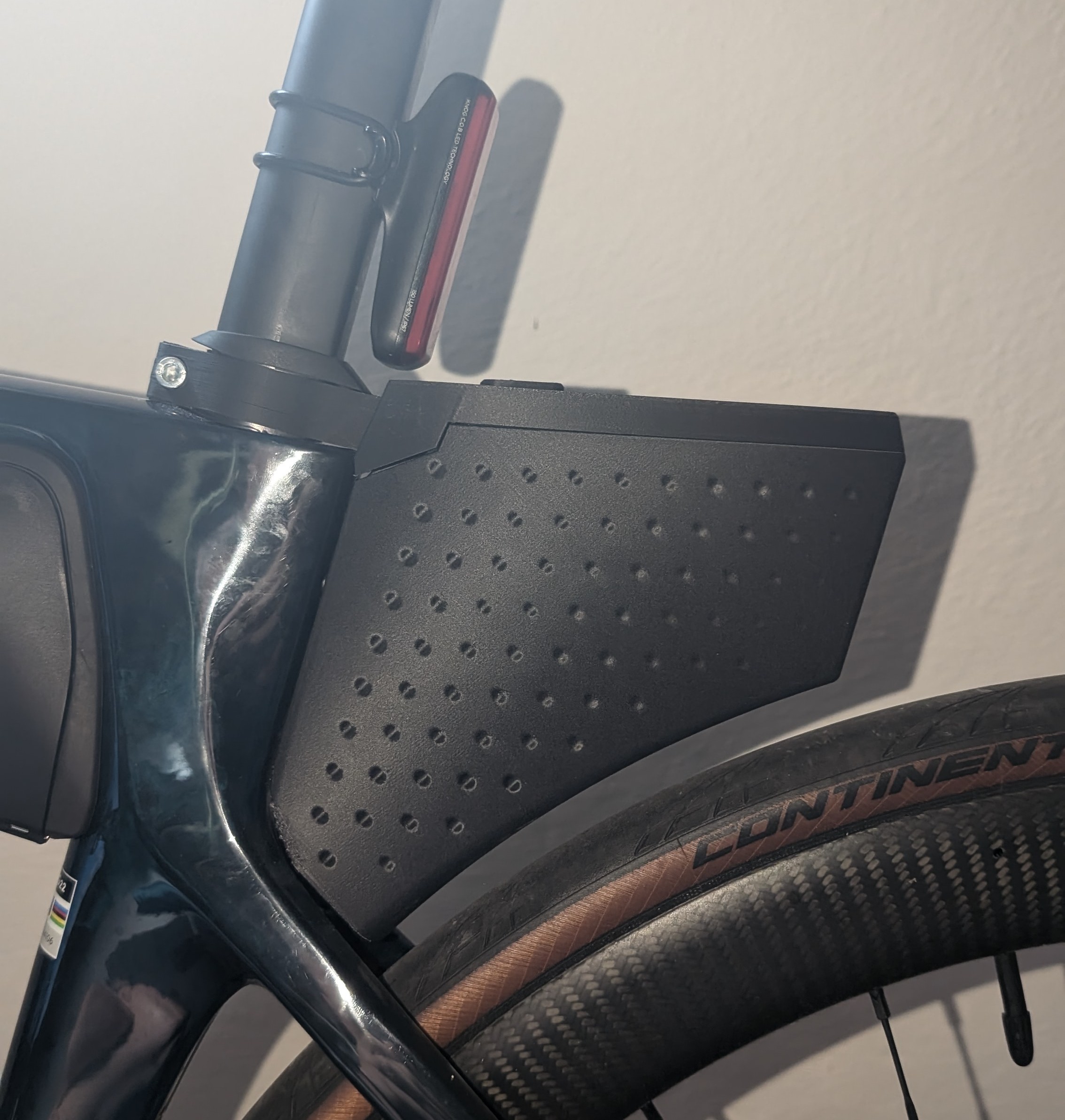 seatpost aero box roadbike by TestoMane | Download free STL model ...
