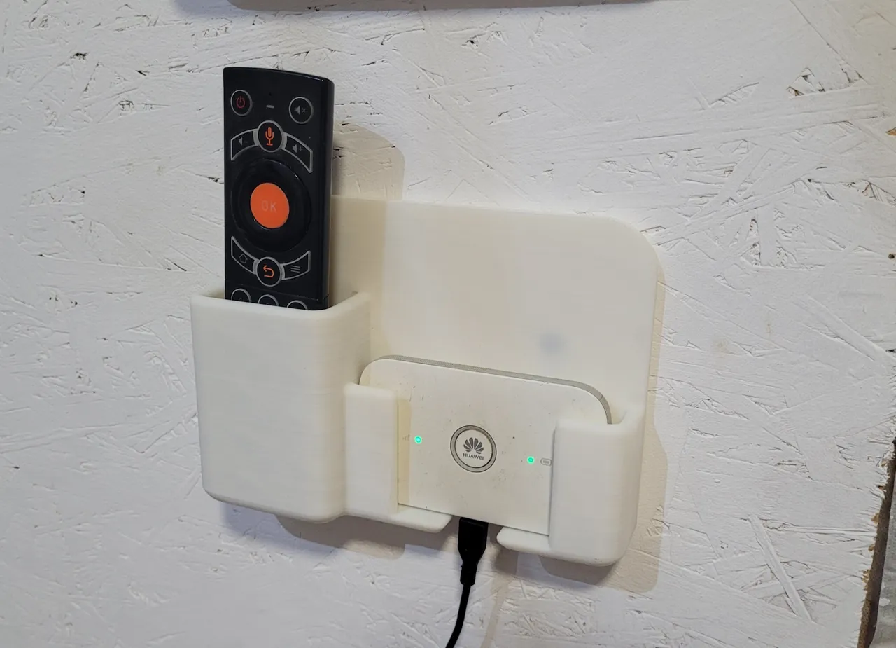 Remote and WIFI Router Wall Mount by Artemi | Download free STL model ...