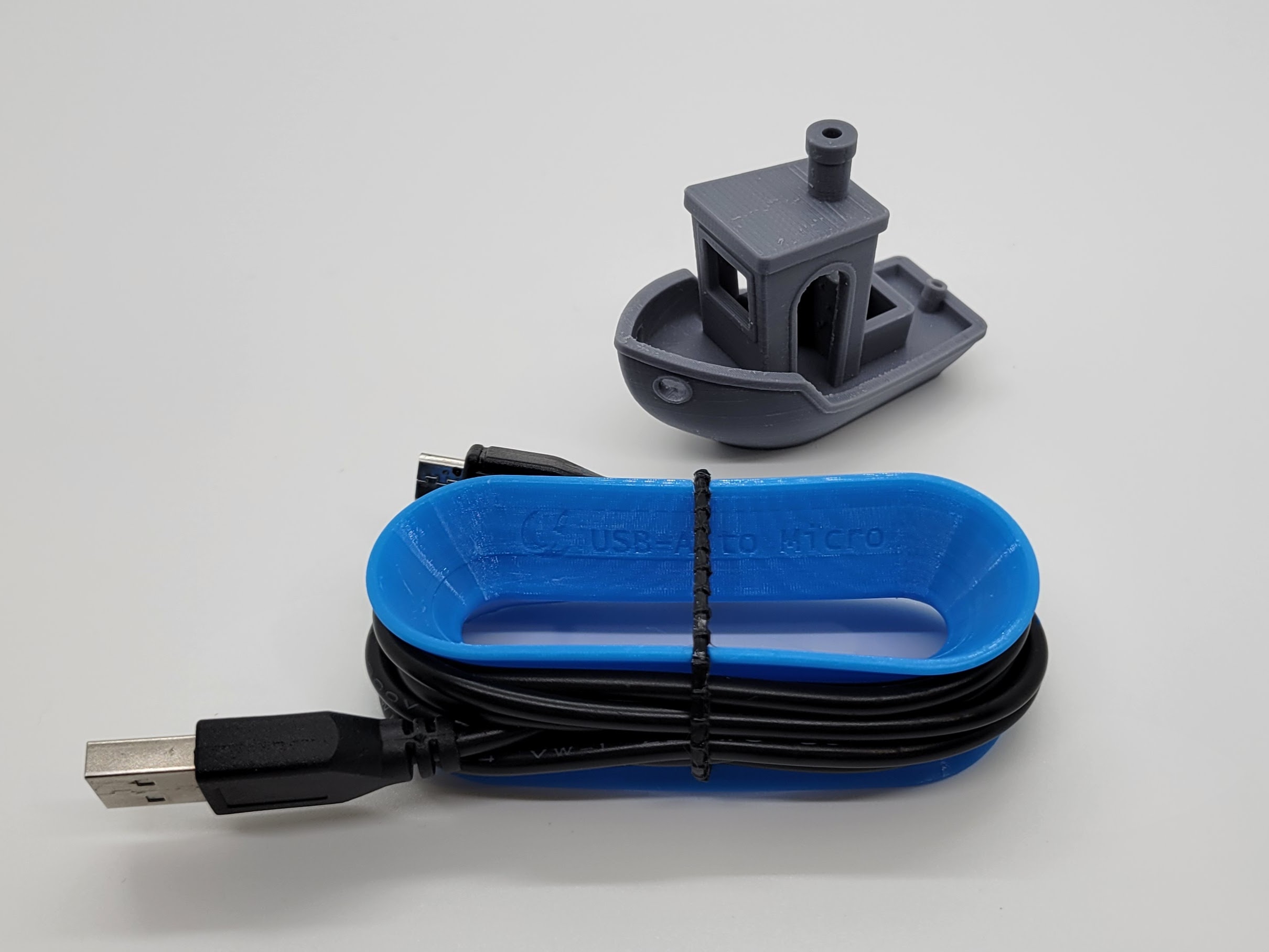 Minimalist Cable Organizers by Lunar Prototypes | Download free STL ...