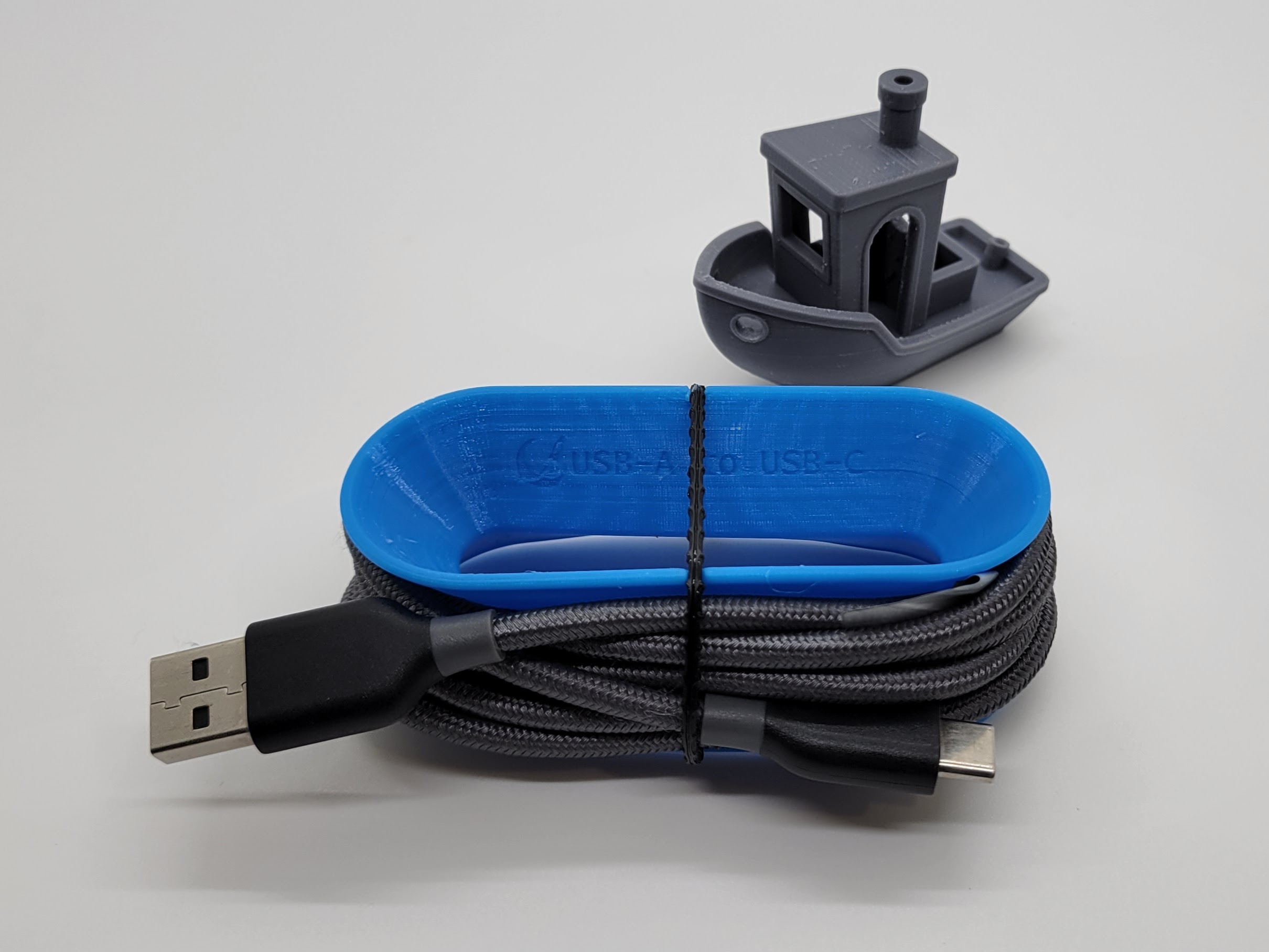 Minimalist Cable Organizers by Lunar Prototypes | Download free STL ...
