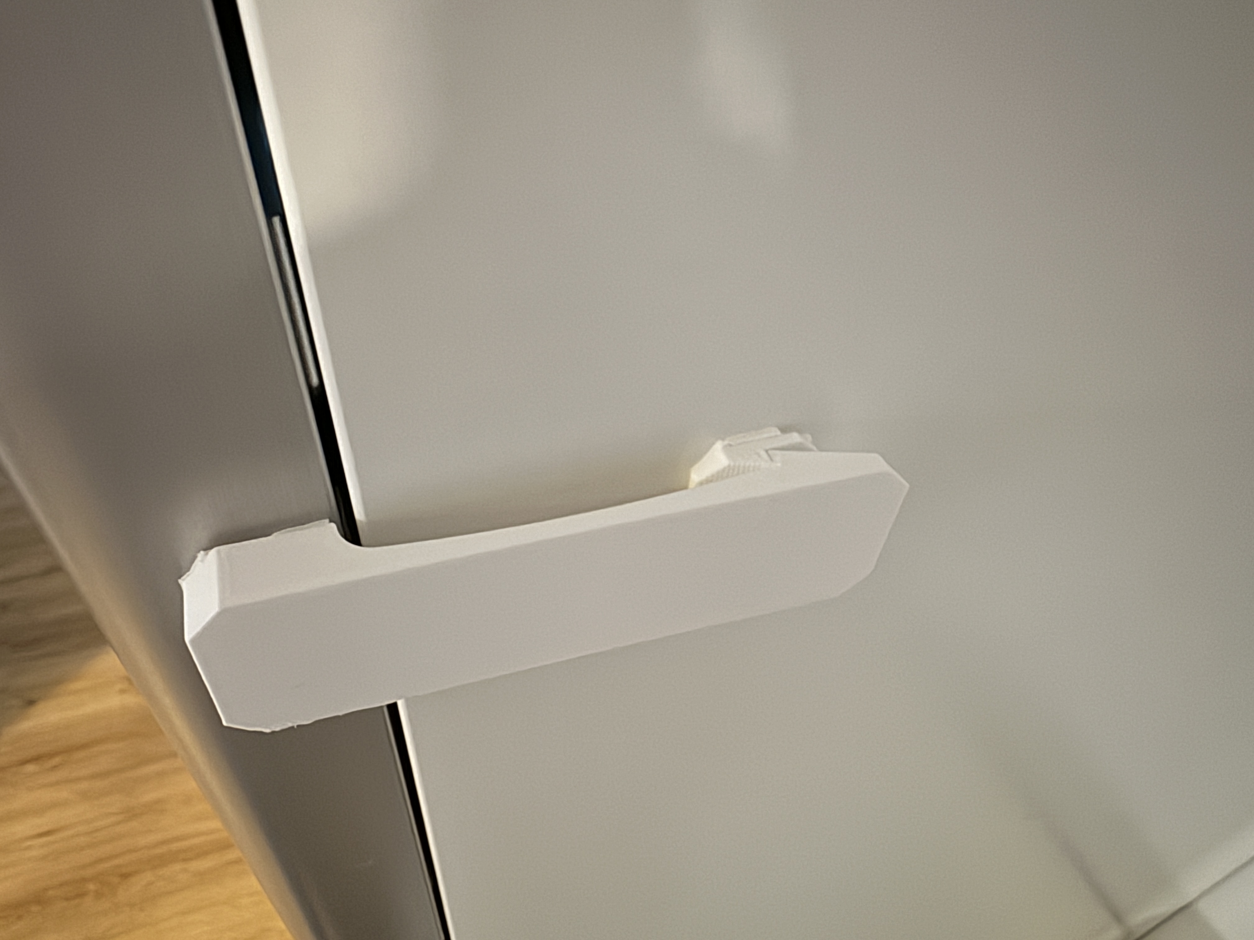 (Very) simple child lock by Jannomag | Download free STL model ...