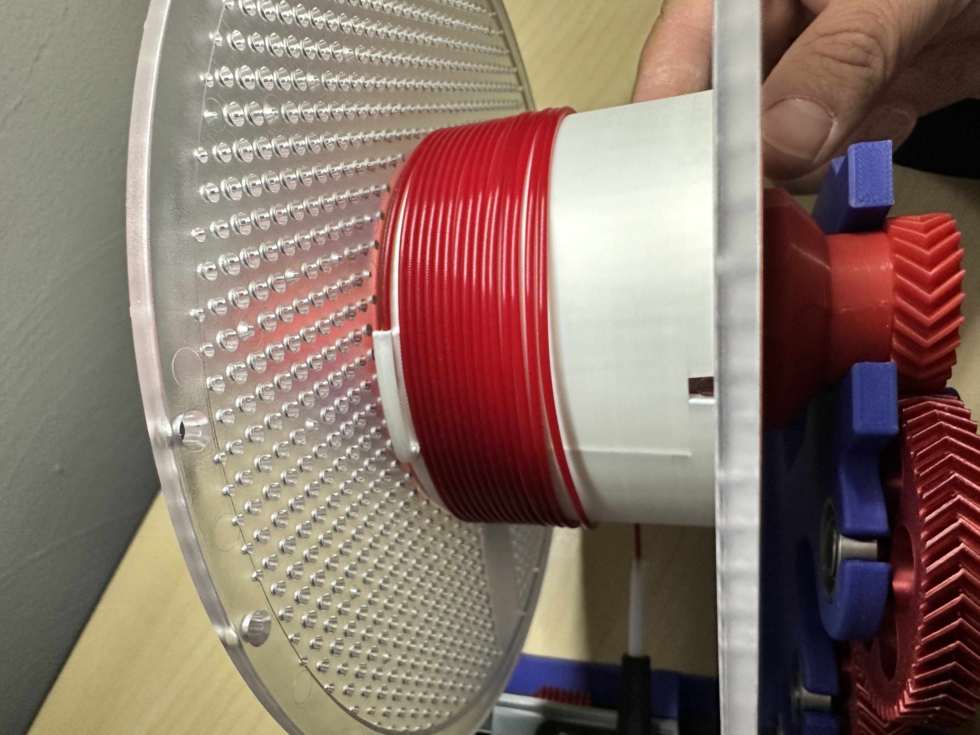 Bambu Lab Smooth Spool Core w/ Filament Clip by ACEH♠️LE 3D | Download ...