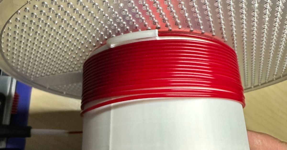 Bambu Lab Smooth Spool Core w/ Filament Clip by ACEH♠️LE 3D | Download ...