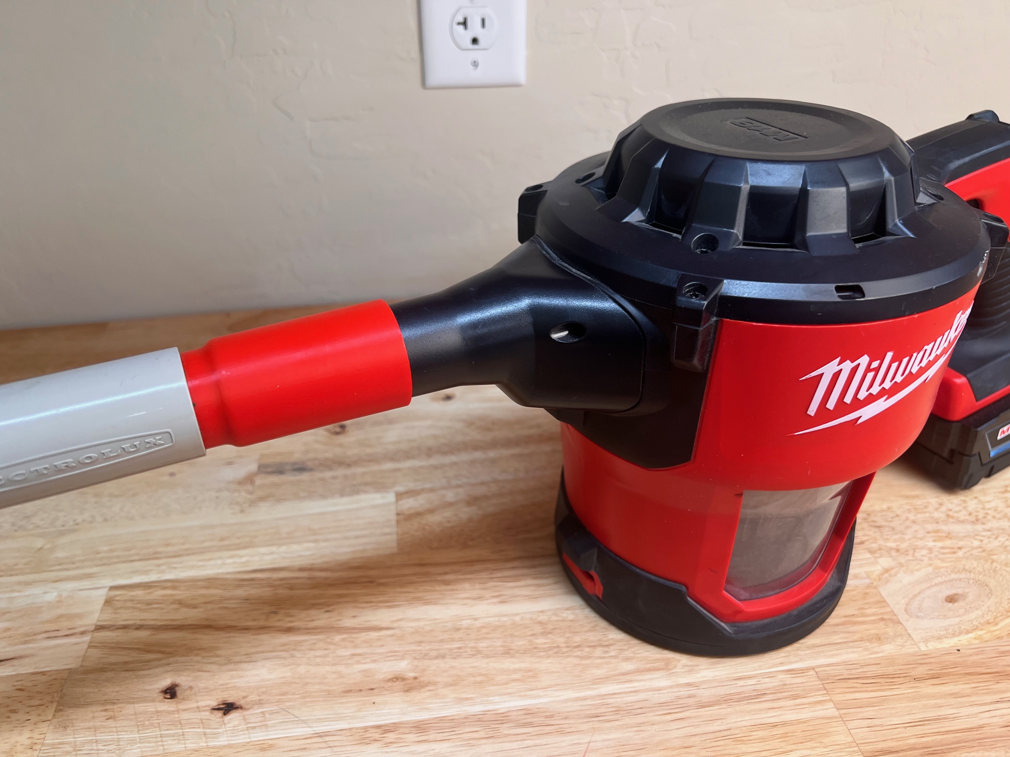 Milwaukee Vacuum Adapter by RB Tools | Download free STL model ...
