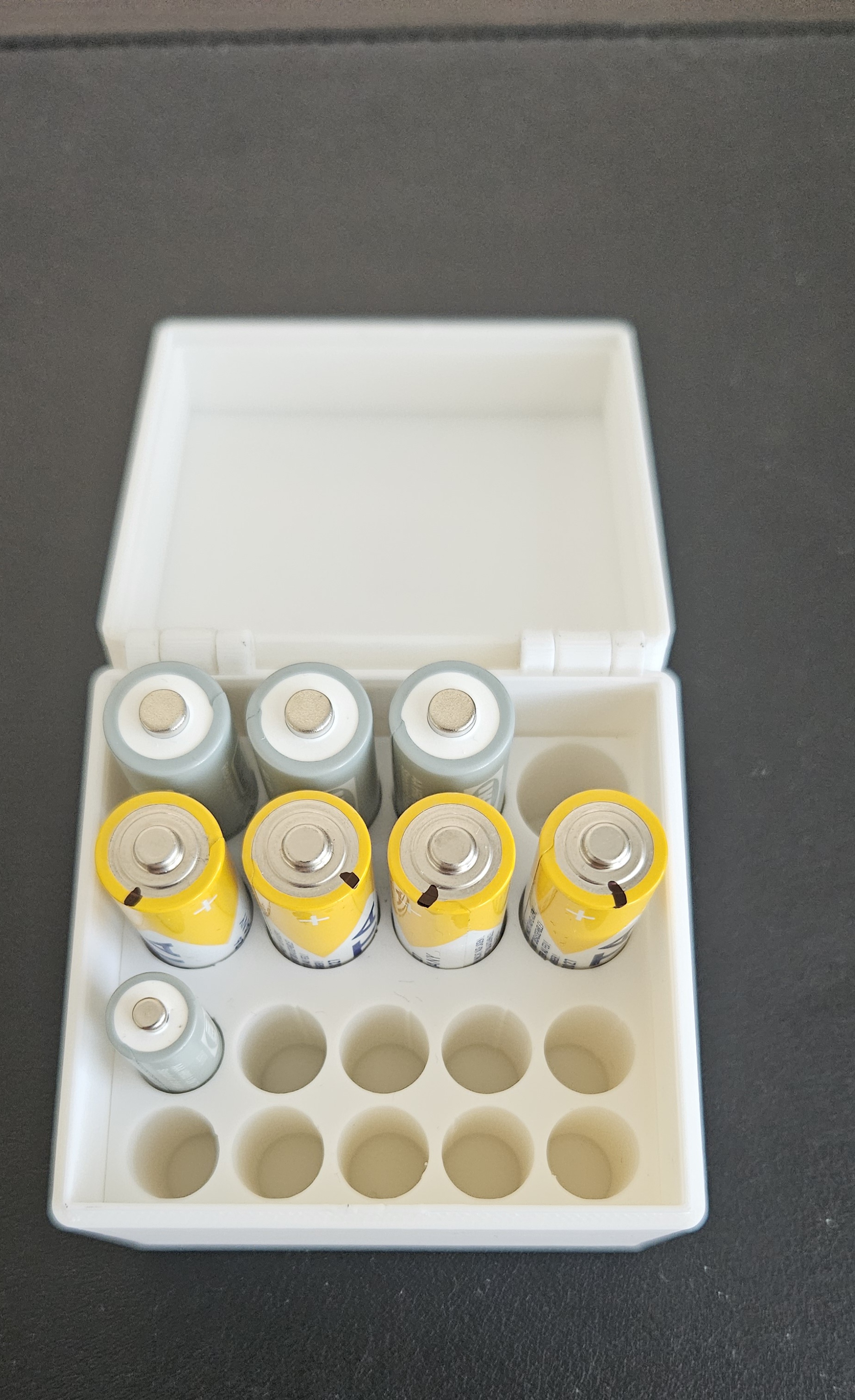 Battery box AAA, AA by JayJay | Download free STL model | Printables.com