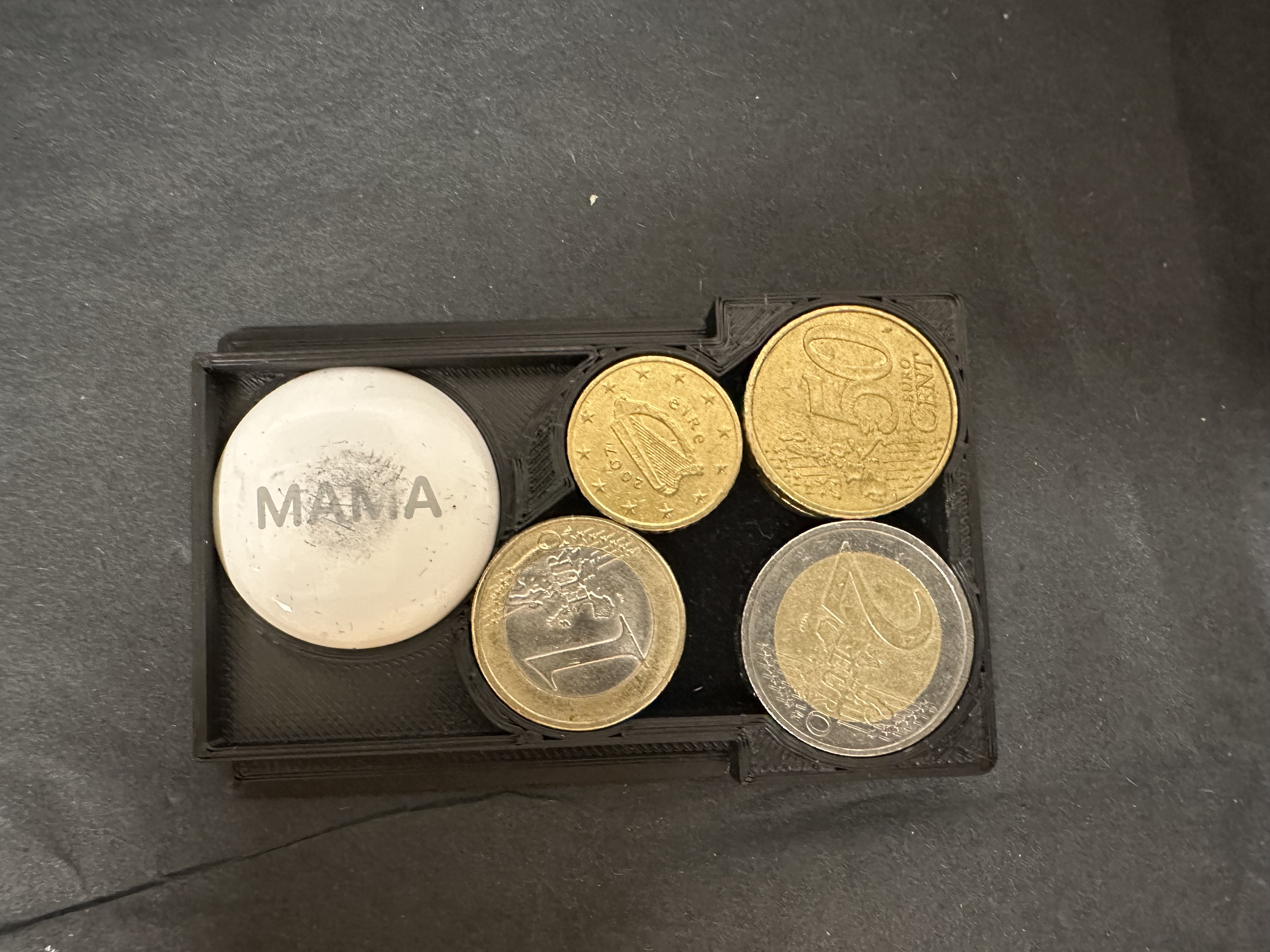 Aviator Wallet AirTag + Euro Coins Insert by 7VeoG33k | Download free ...