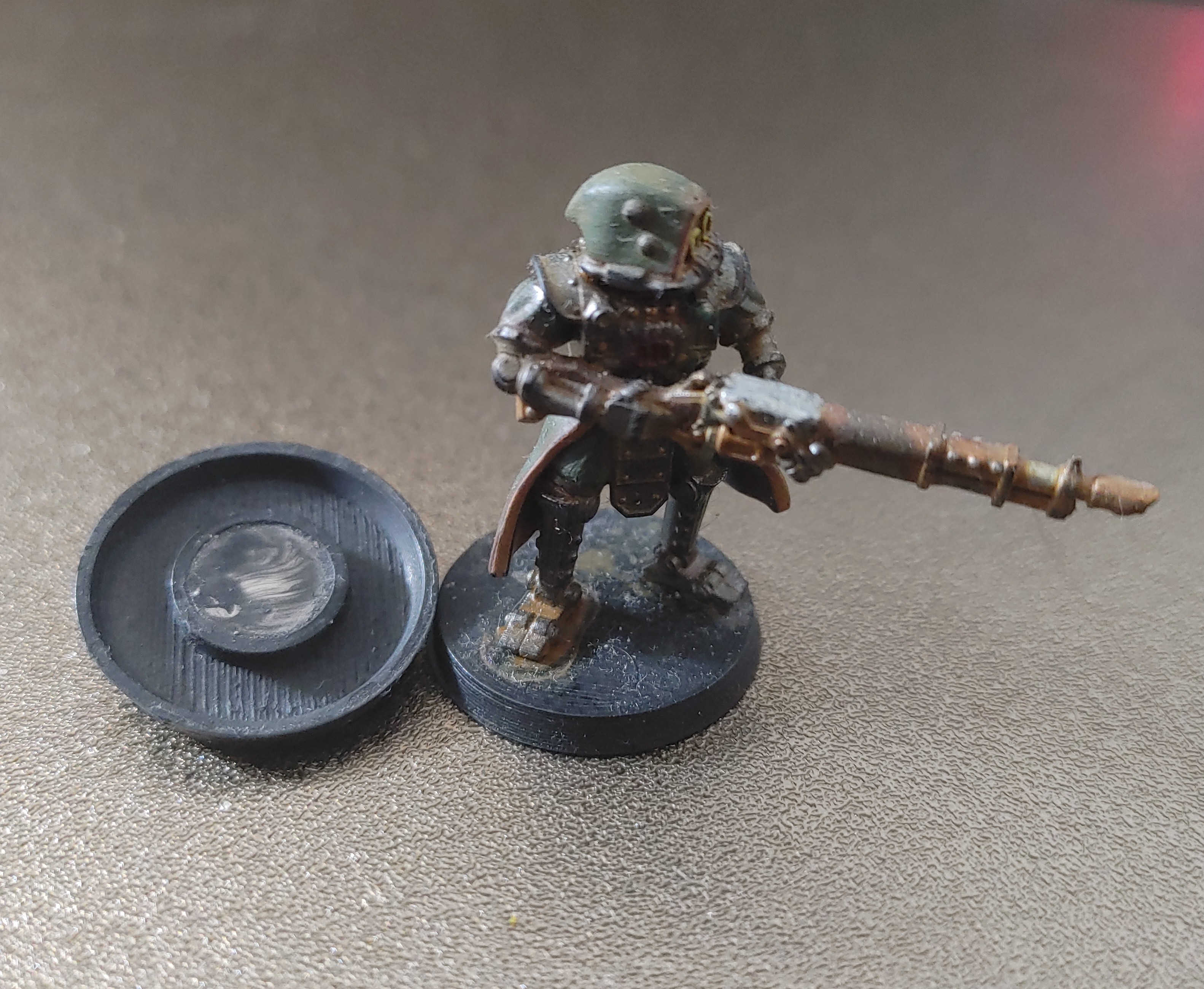 Magnetic 40k Bases by Colausbra | Download free STL model | Printables.com