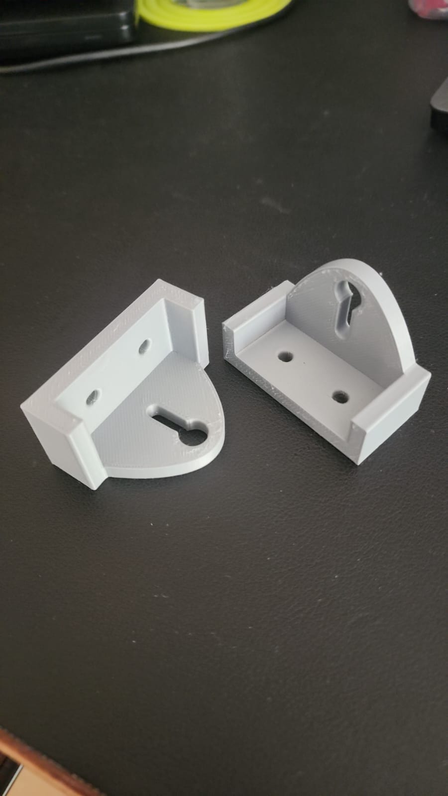 Picture Frame Hanging Bracket by WitSkapie | Download free STL model ...