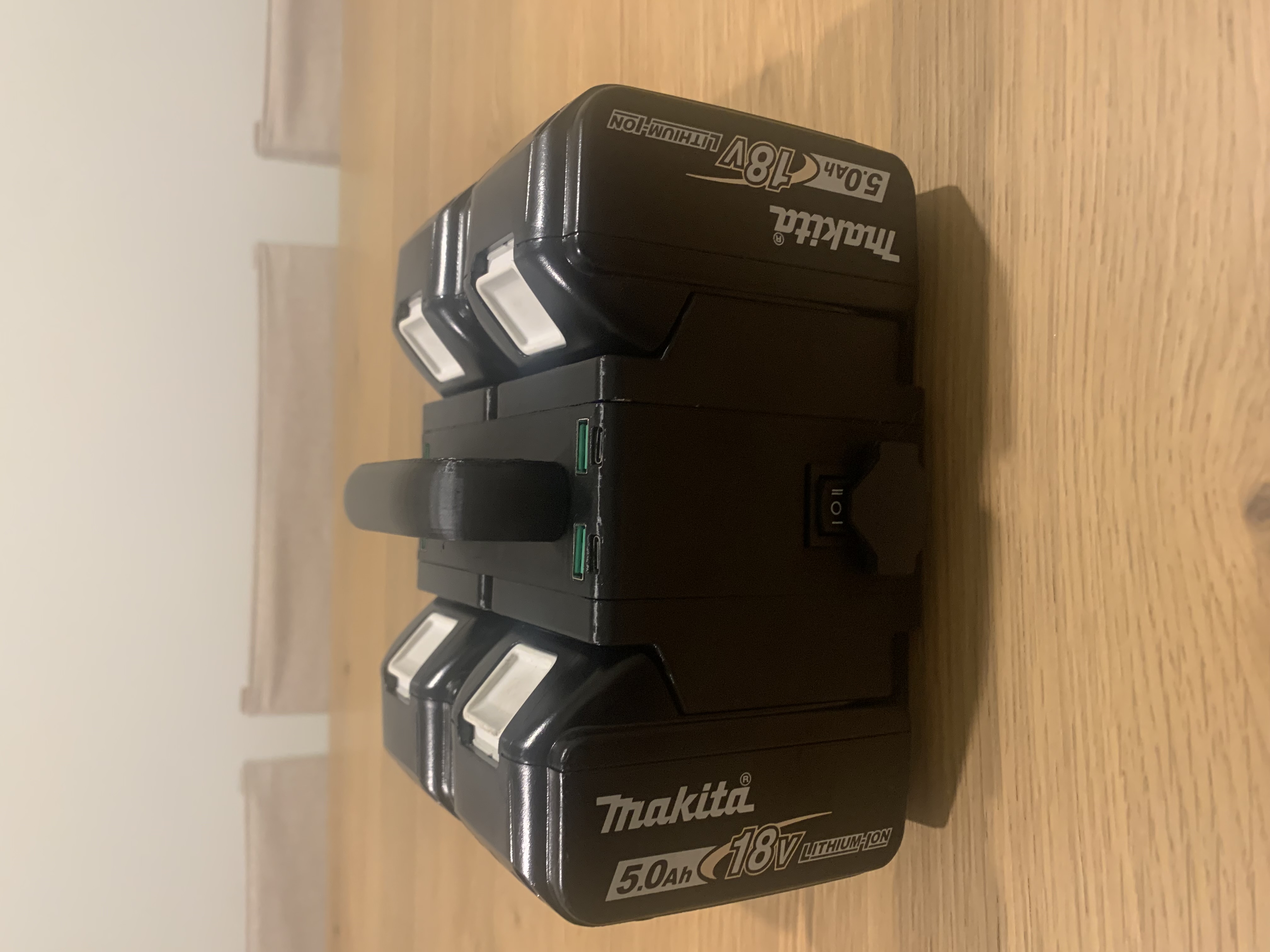 Makita Power Station - Type A & C Fast Charging, Quick connect for 120V ...