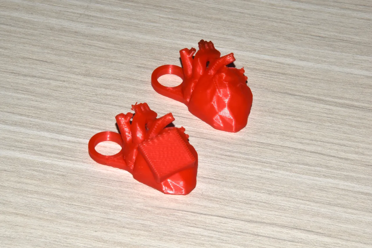 Heart (Low-Poly) Keychain by KubiV | Download free STL model ...
