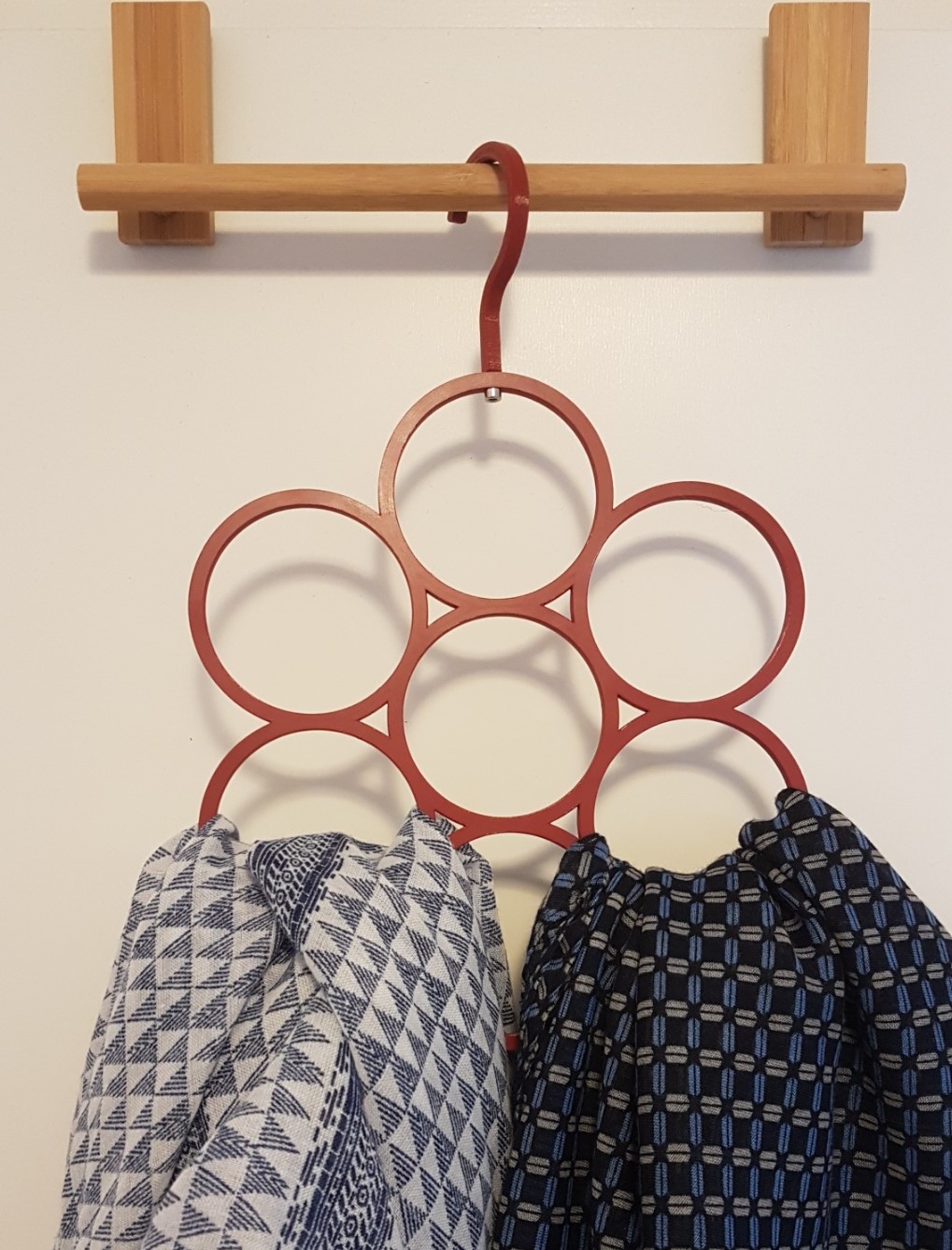 Scarf hanger with turnable hook by Peer | Download free STL model ...