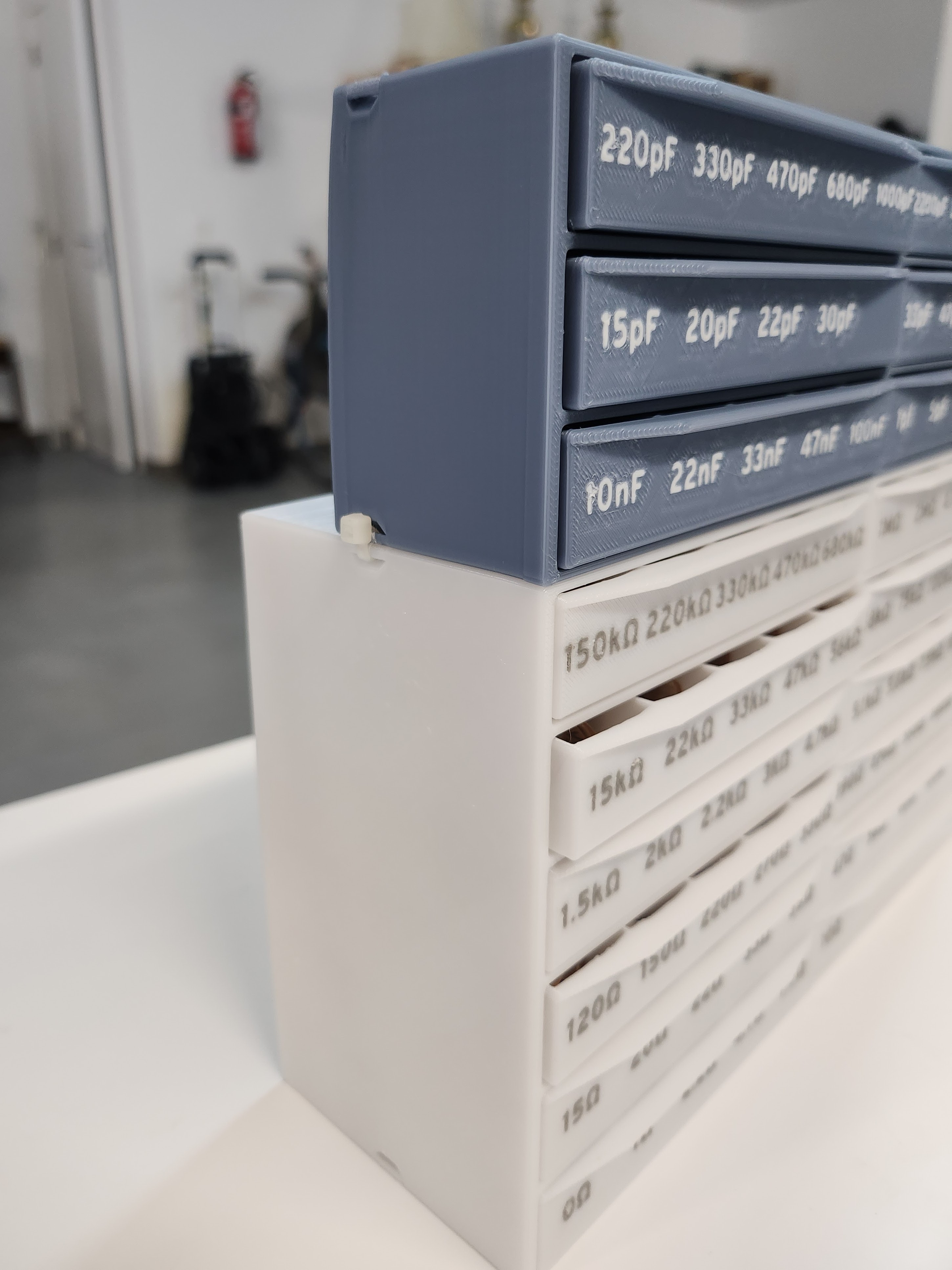 Print-in-place ceramic capacitor organizer by DP design | Download free ...