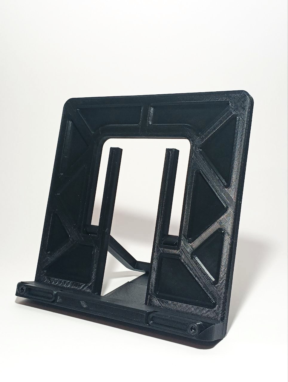 Sturdy Print-in-Place book stand with page holders V2 by davidlagog ...